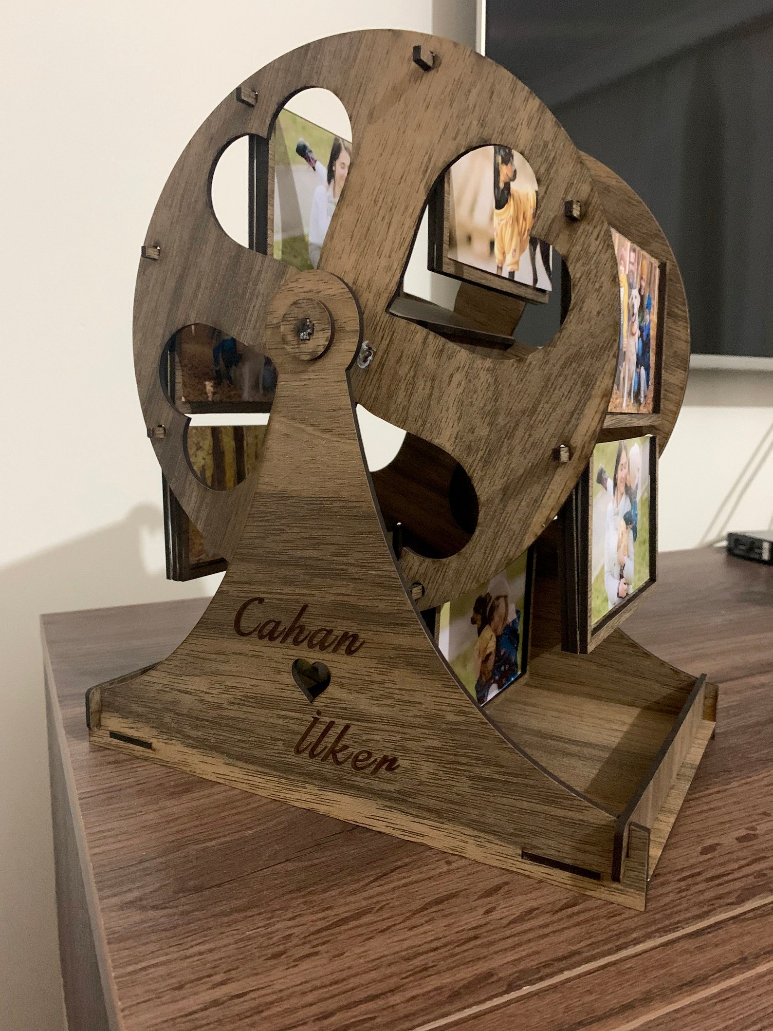 Personalized Wooden Ferris Wheel Photo Display, Couple Gift - Etsy