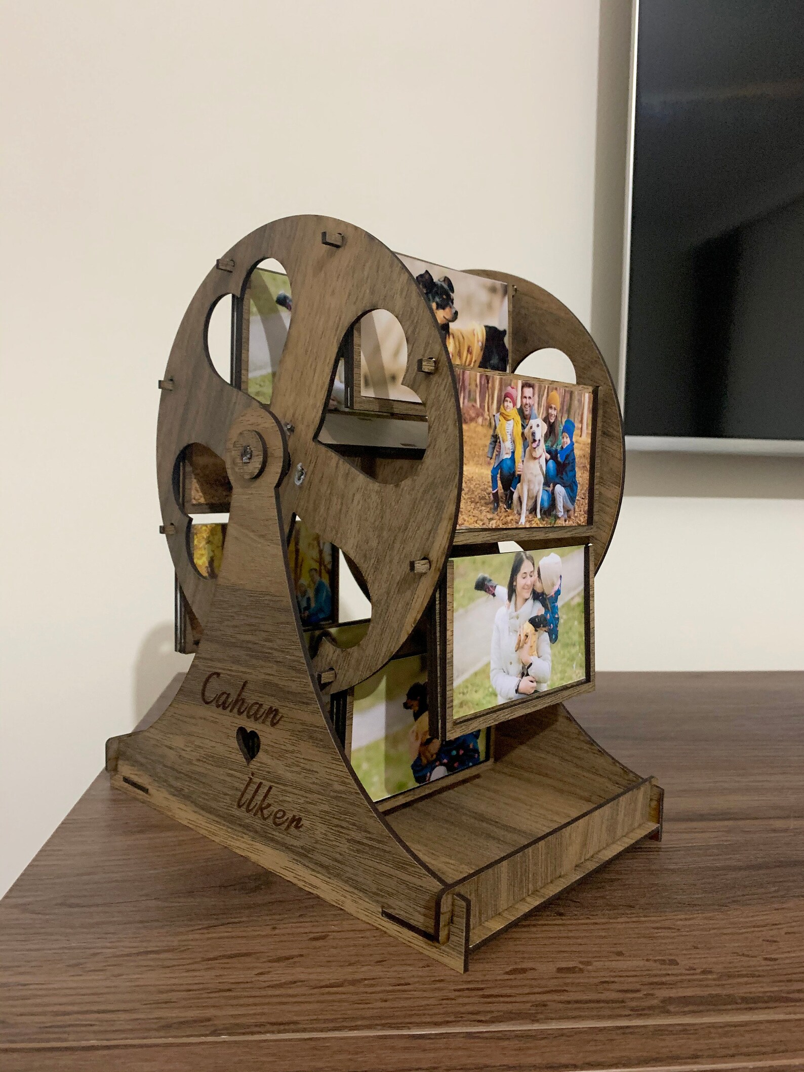 Personalized Wooden Ferris Wheel Photo Display, Couple Gift - Etsy