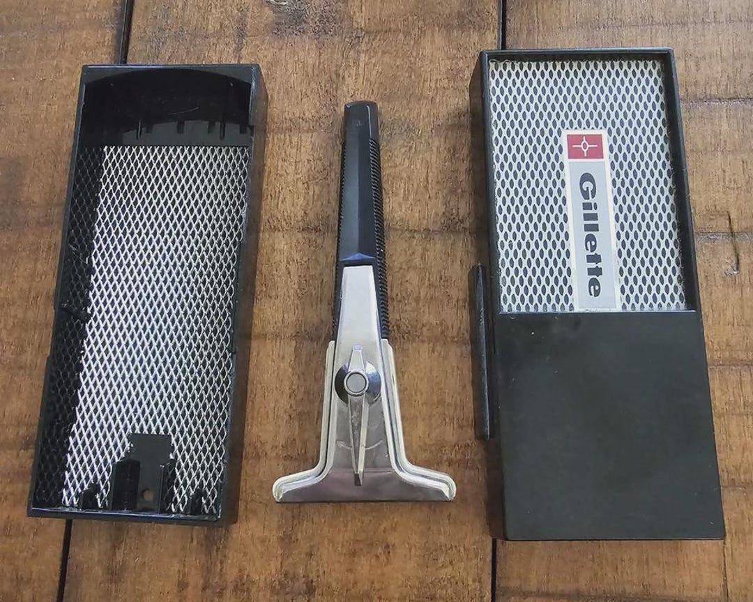 Gillette TECHMATIC Razor W/ Original Case MCM 1960's Men's Grooming ...