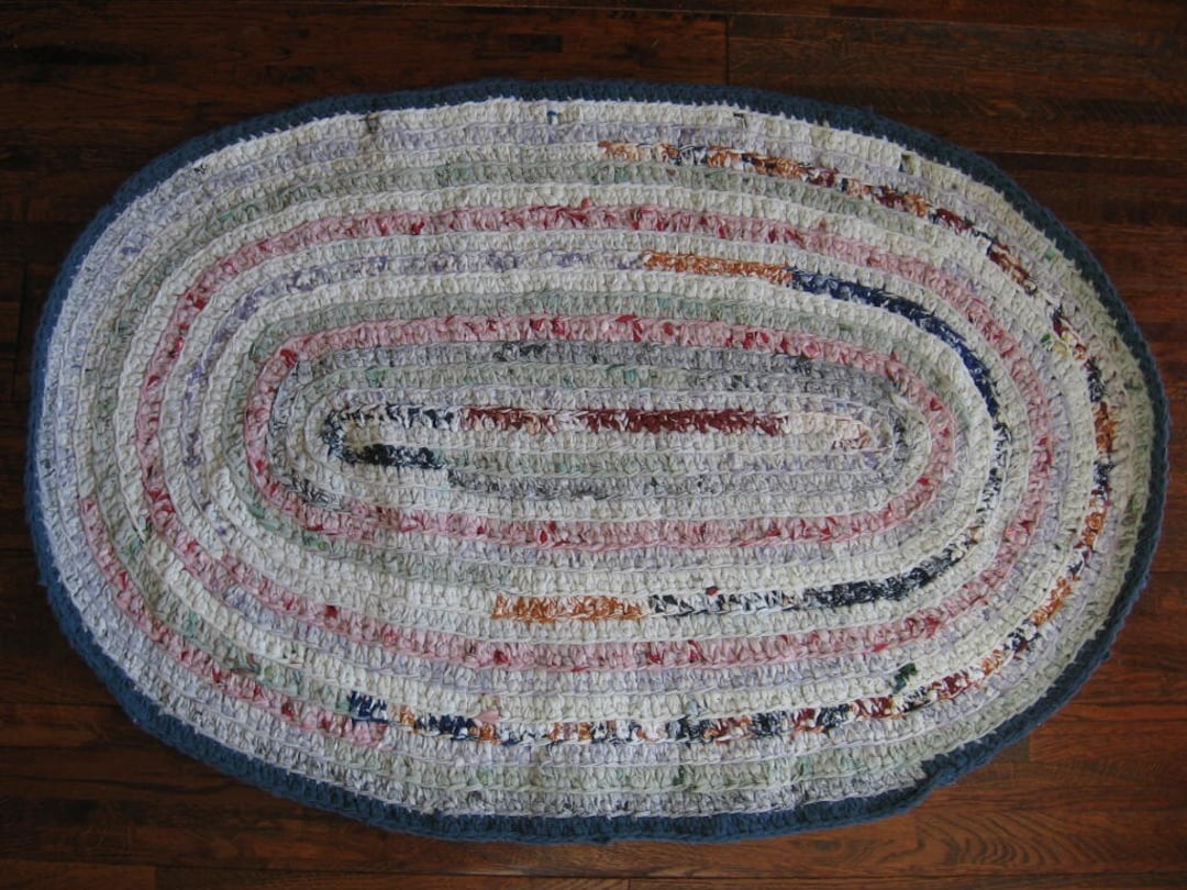 Handmade - Crochet - Rag Rug / Pastels W/ Dark Blue Border 24 X 38 Oval ...