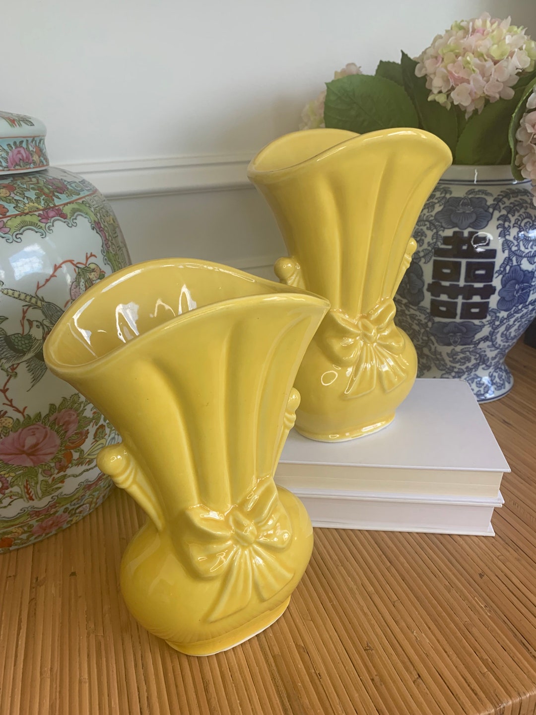 Adorable Pair of Vintage Yellow Vases With Bows - Etsy