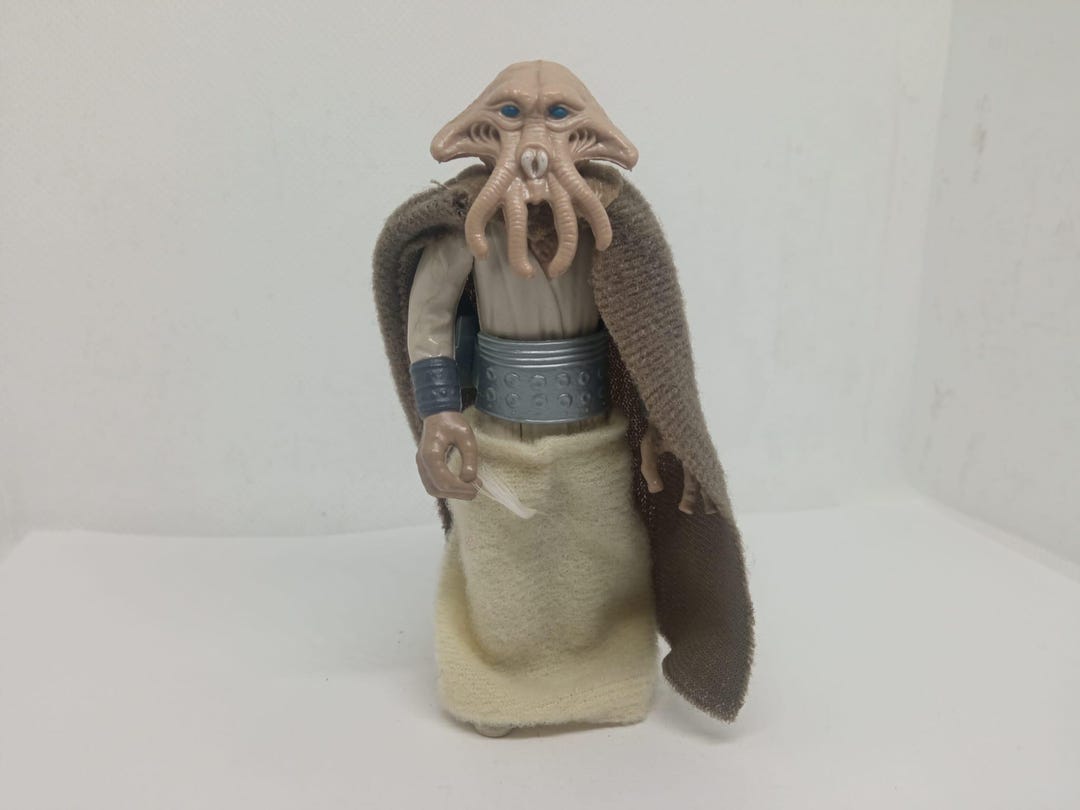 Antique Star Wars Figure, Kenner by QUARREN With Skirt, Belt and Cape ...