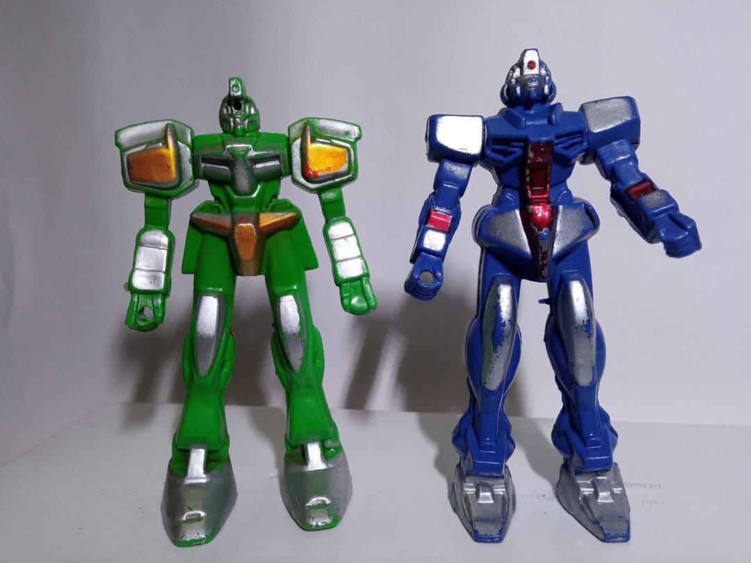 2 Nice TRANSFORMERS Collectible Figures. - Etsy