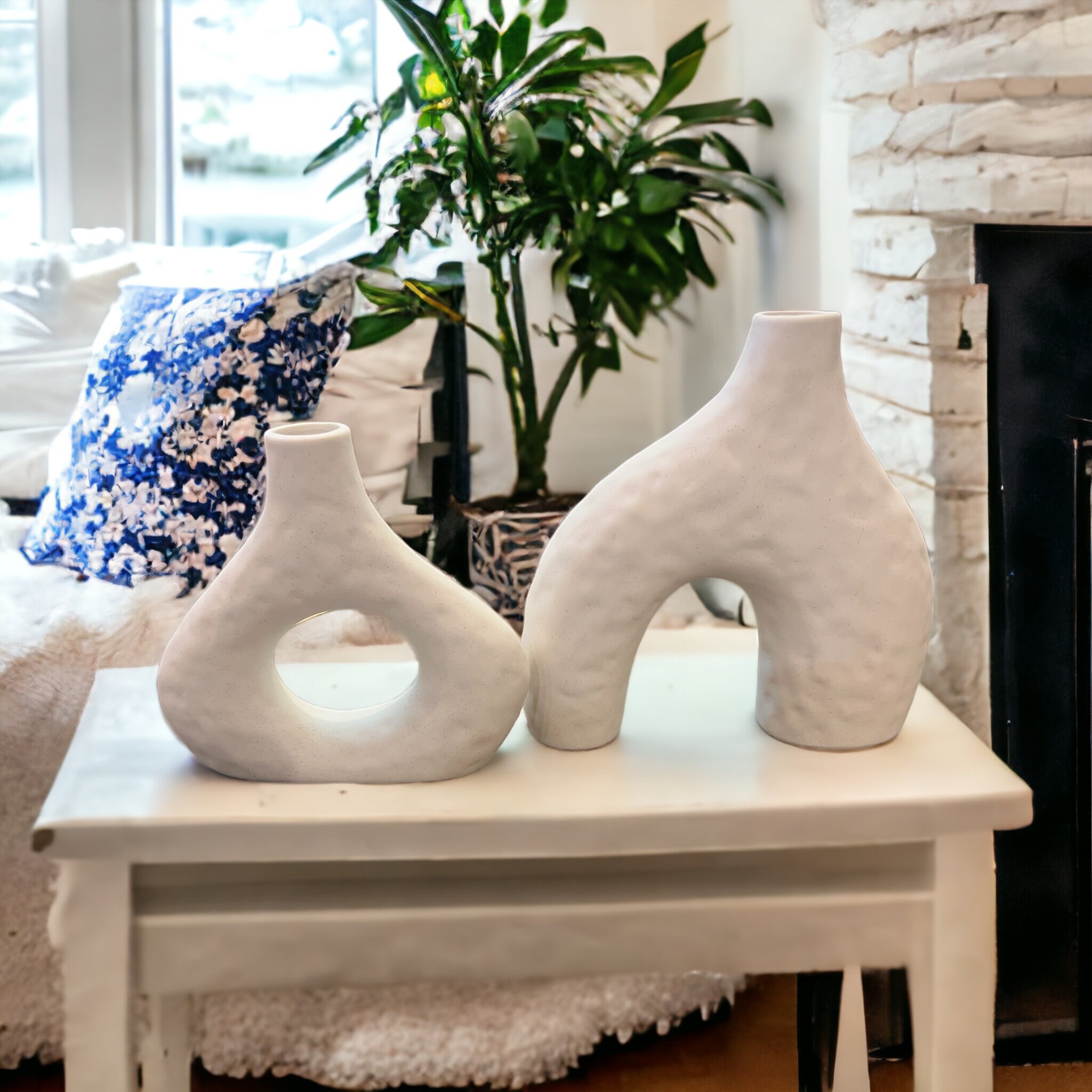 Nordic Set of 2, U-shaped & Ring Shaped Natural Unglazed Hammered ...