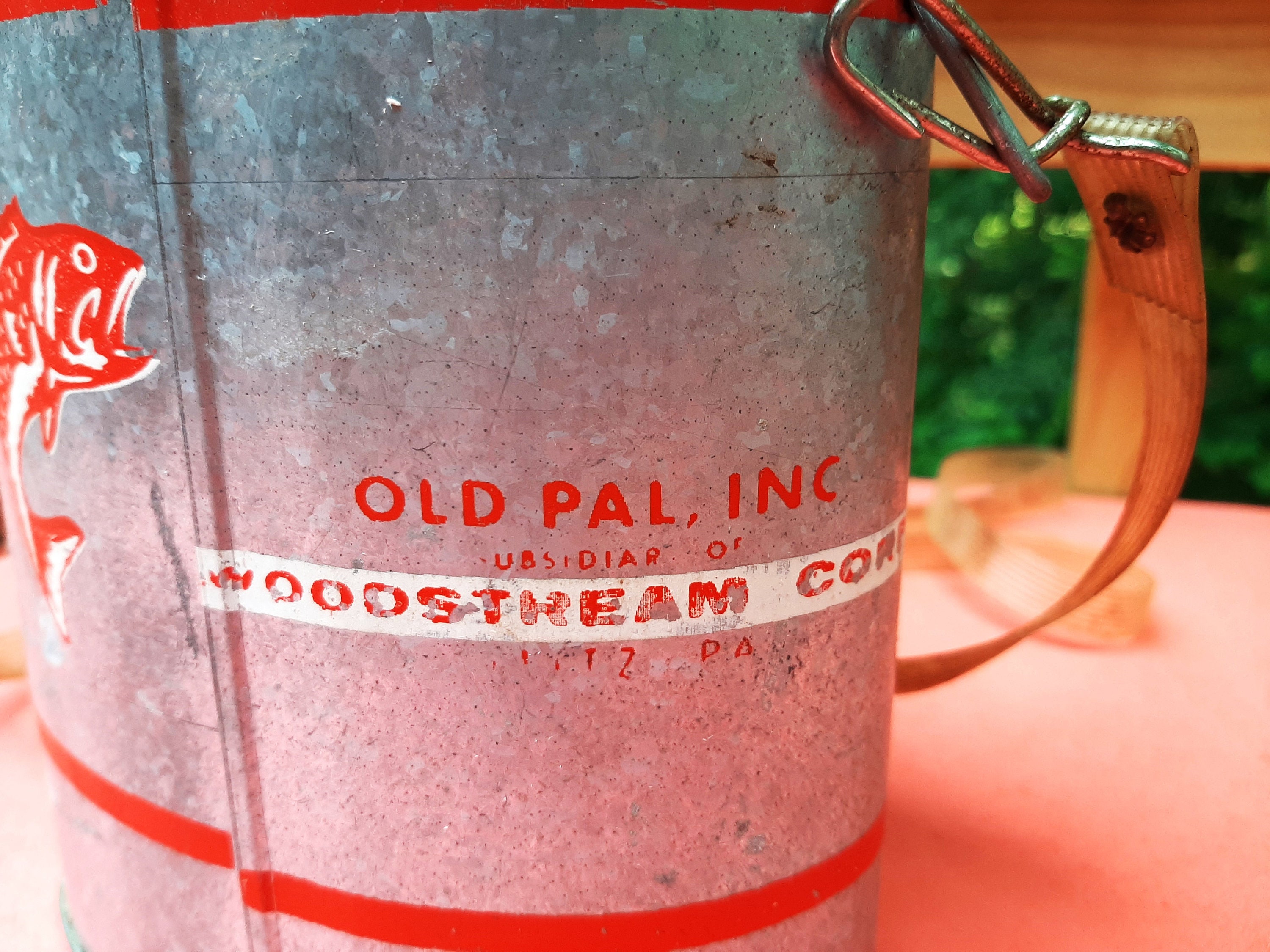 Old Pal Galvanized Metal Minnow Bucket With Plastic Strap Woodstream ...