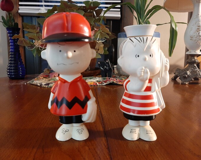 Avon Peanuts Collectible Charlie Brown and Linus Plastic Non Tear ...