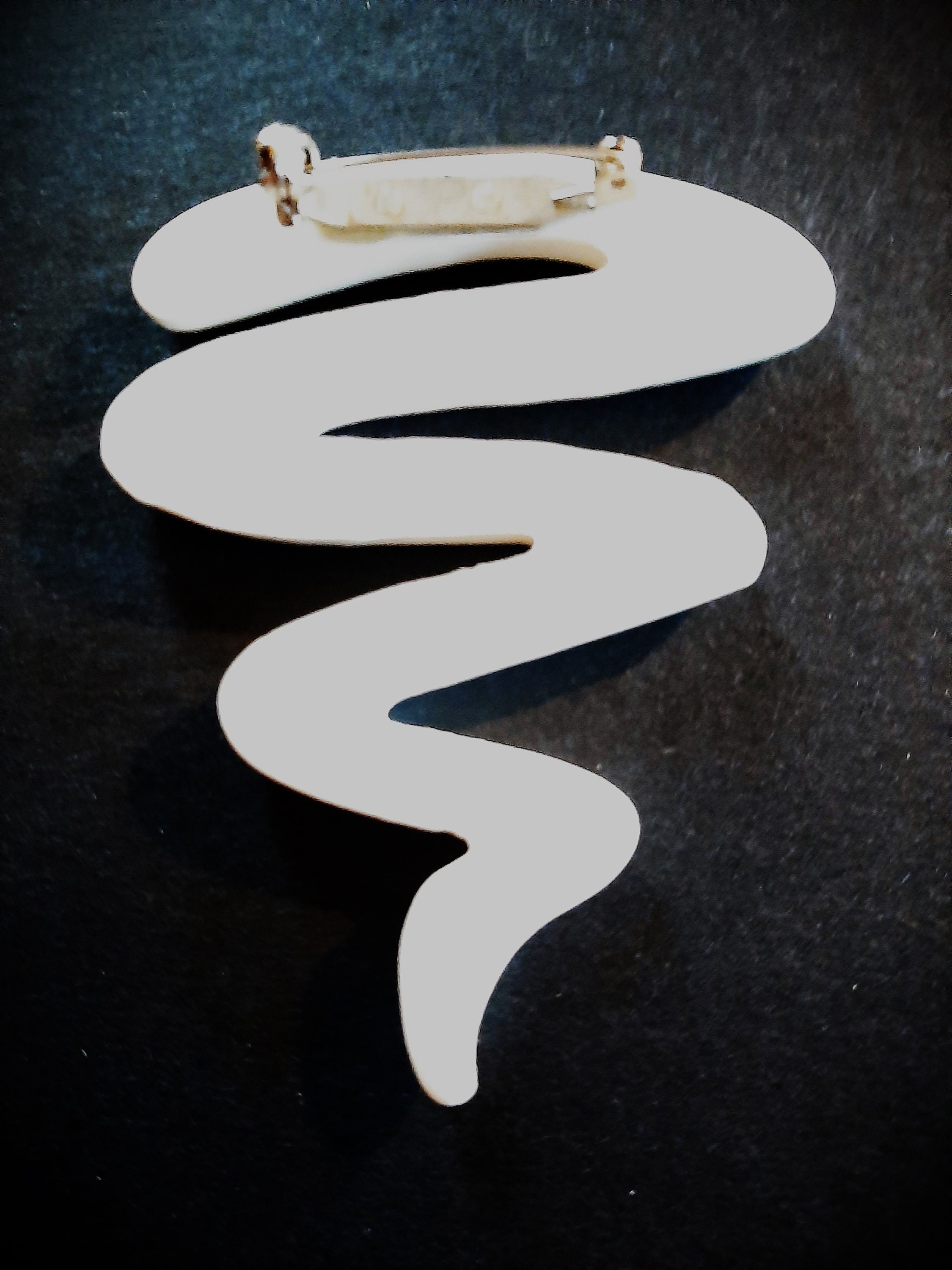 Vintage White Plastic Zig Zag Pin Brooch, 1980's Fashion Acrylic ...