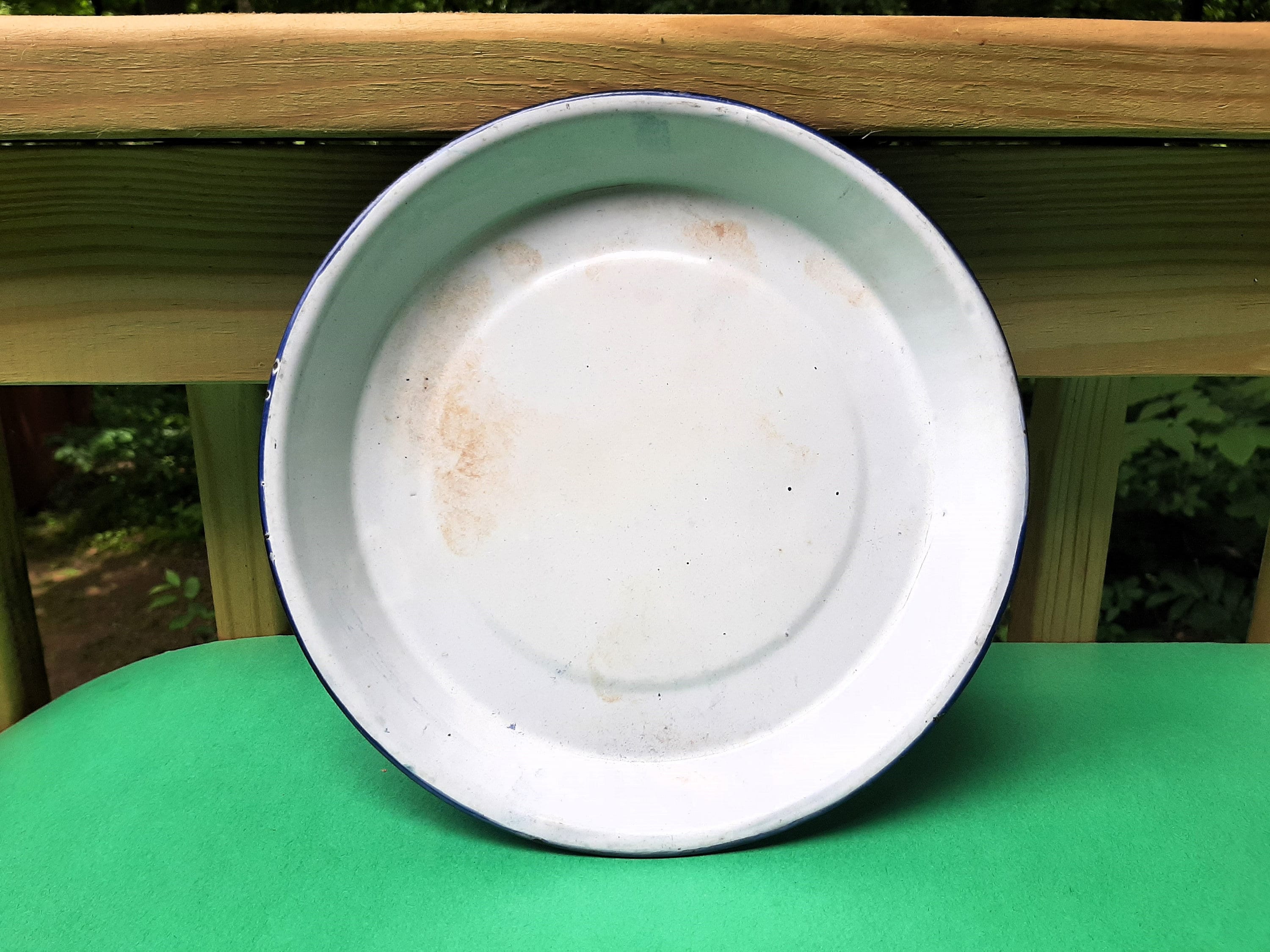 Vintage White and Blue Speckled Enamelware Pie Plate, White and Blue ...