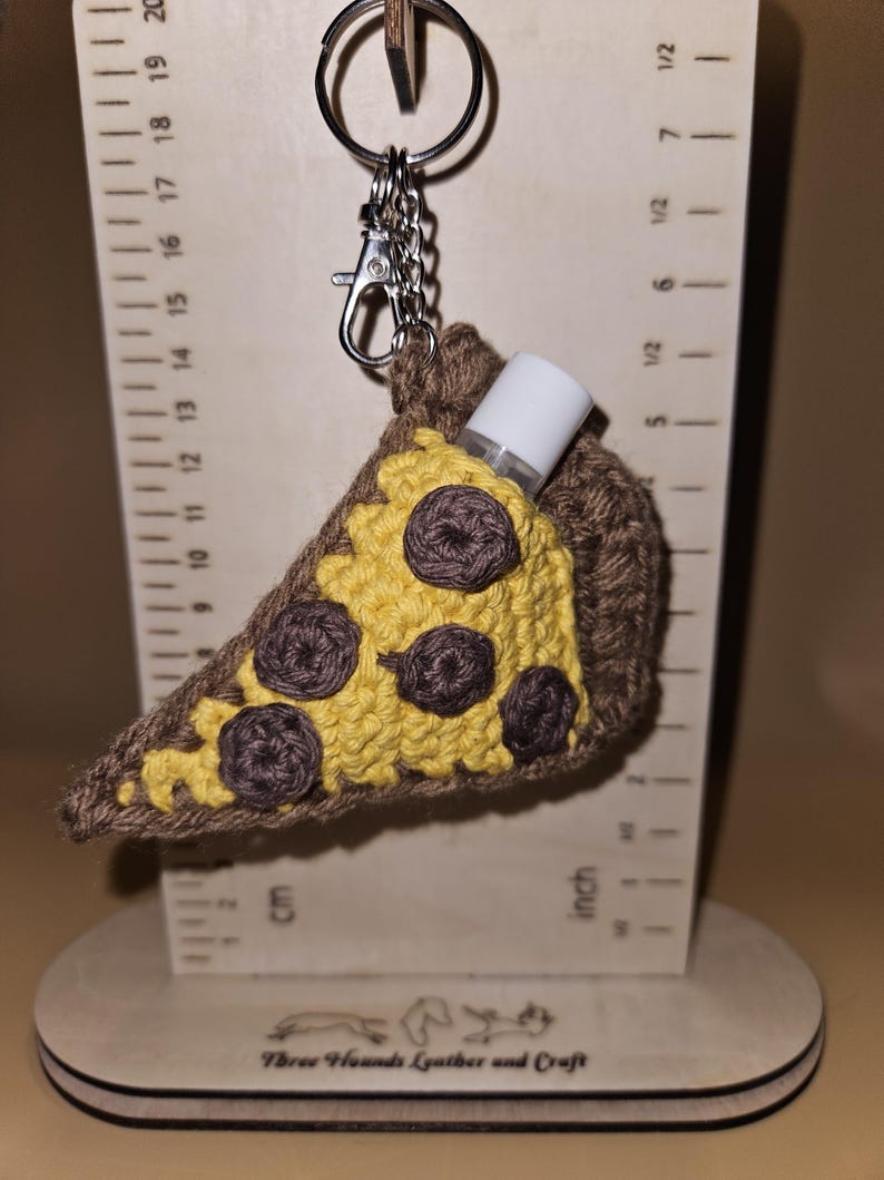Pattern: Pizza Slice Crochet Lip Balm Keychain or Bag Charm - Etsy