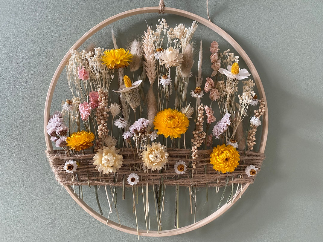 Boho Wooden Wreath With Daisy and Dried Flowers for Naturalistic ...