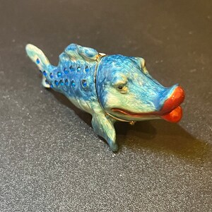 Kissy Fish Trinket Box. This is a Kissy Fish Done in Blue Sworovski ...