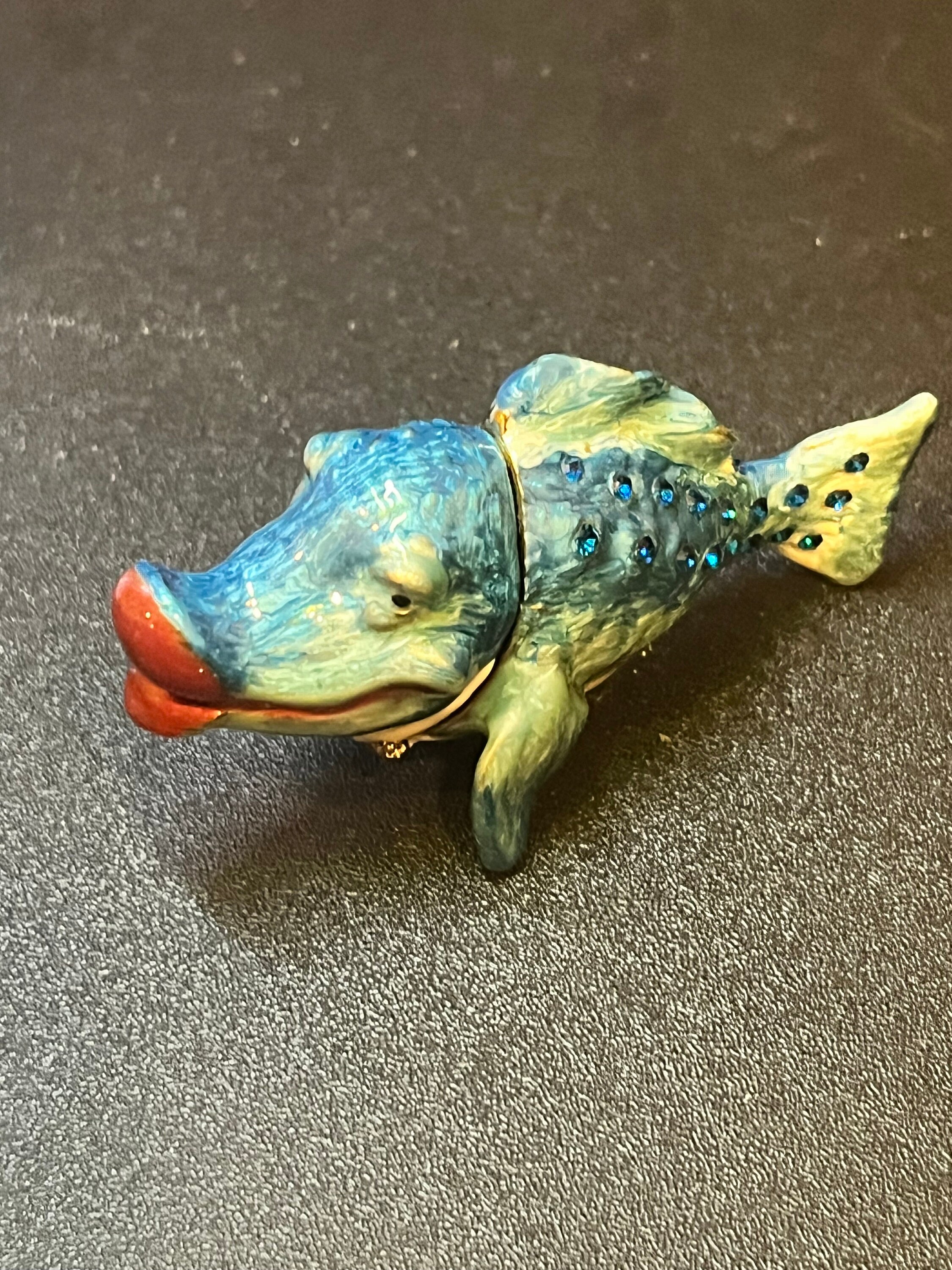 Kissy Fish Trinket Box. This is a Kissy Fish Done in Blue Sworovski ...