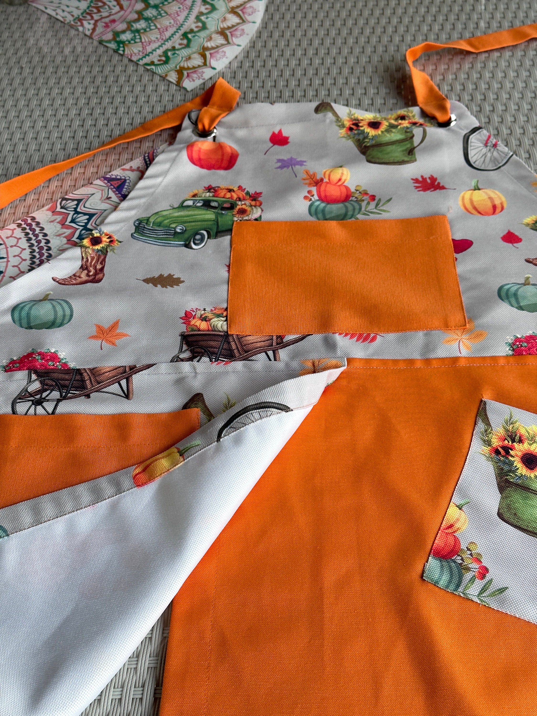 Split Leg Pottery Apron Crafts Apron Kitchen Apron With Pockets for ...