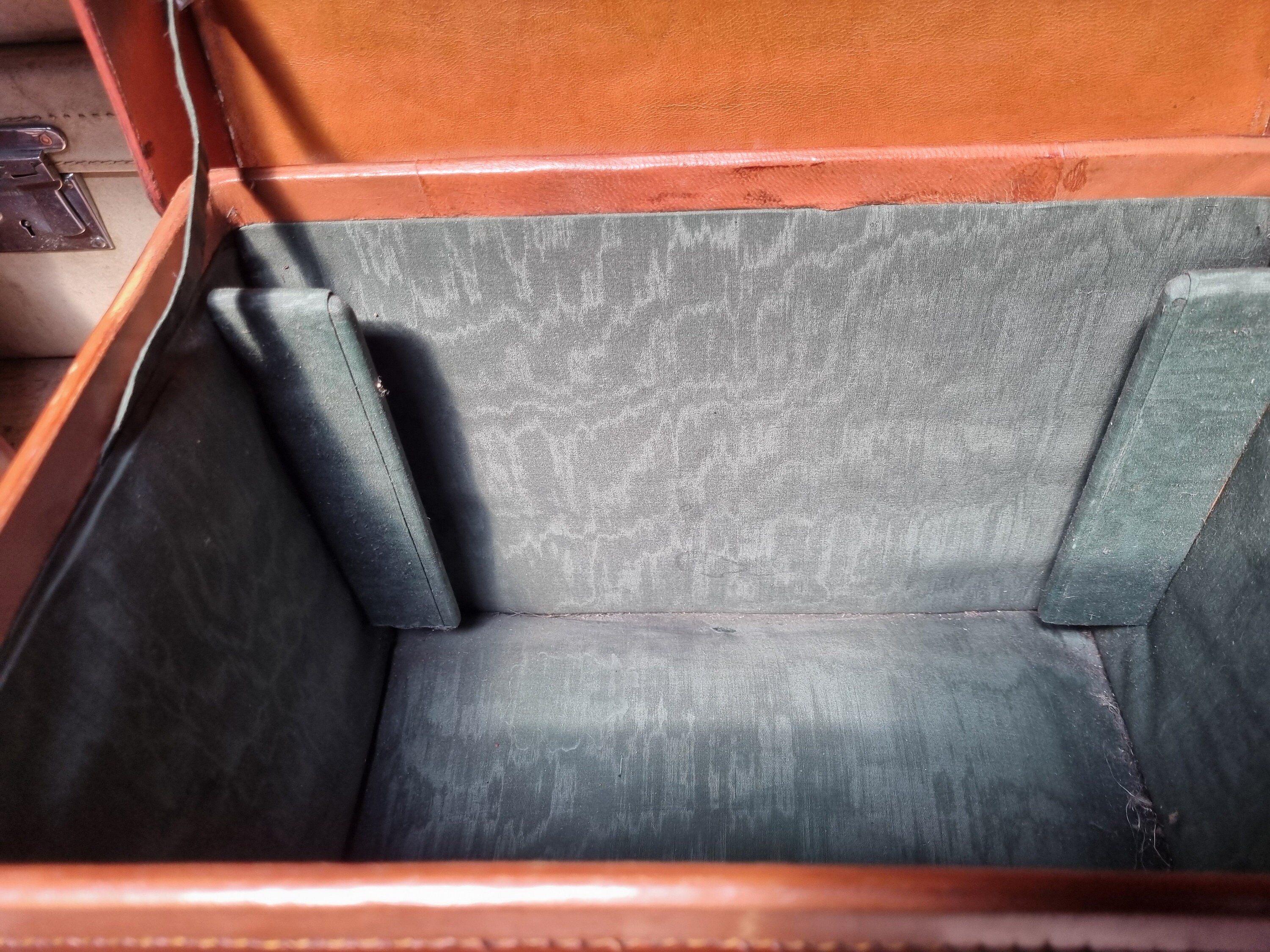 Antique Brown Leather Hat Box in Beautiful Condition by Scott & Co Bond ...