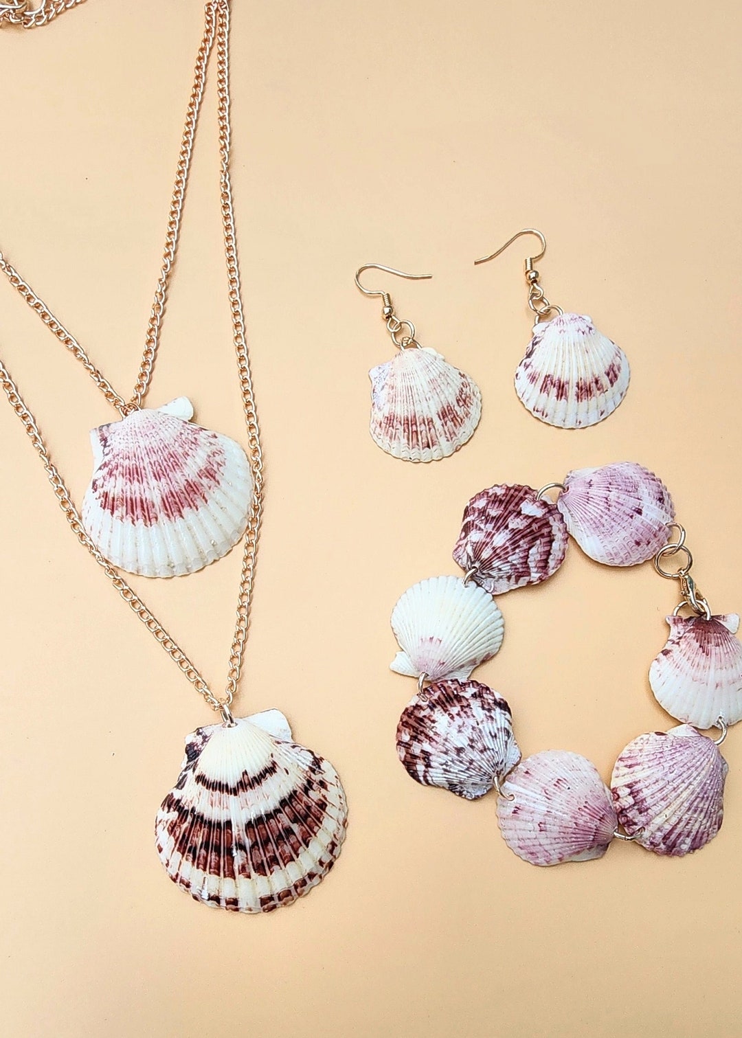 3 Piece Seashell Jewelry Set Complete With Matching Necklace, Earrings ...
