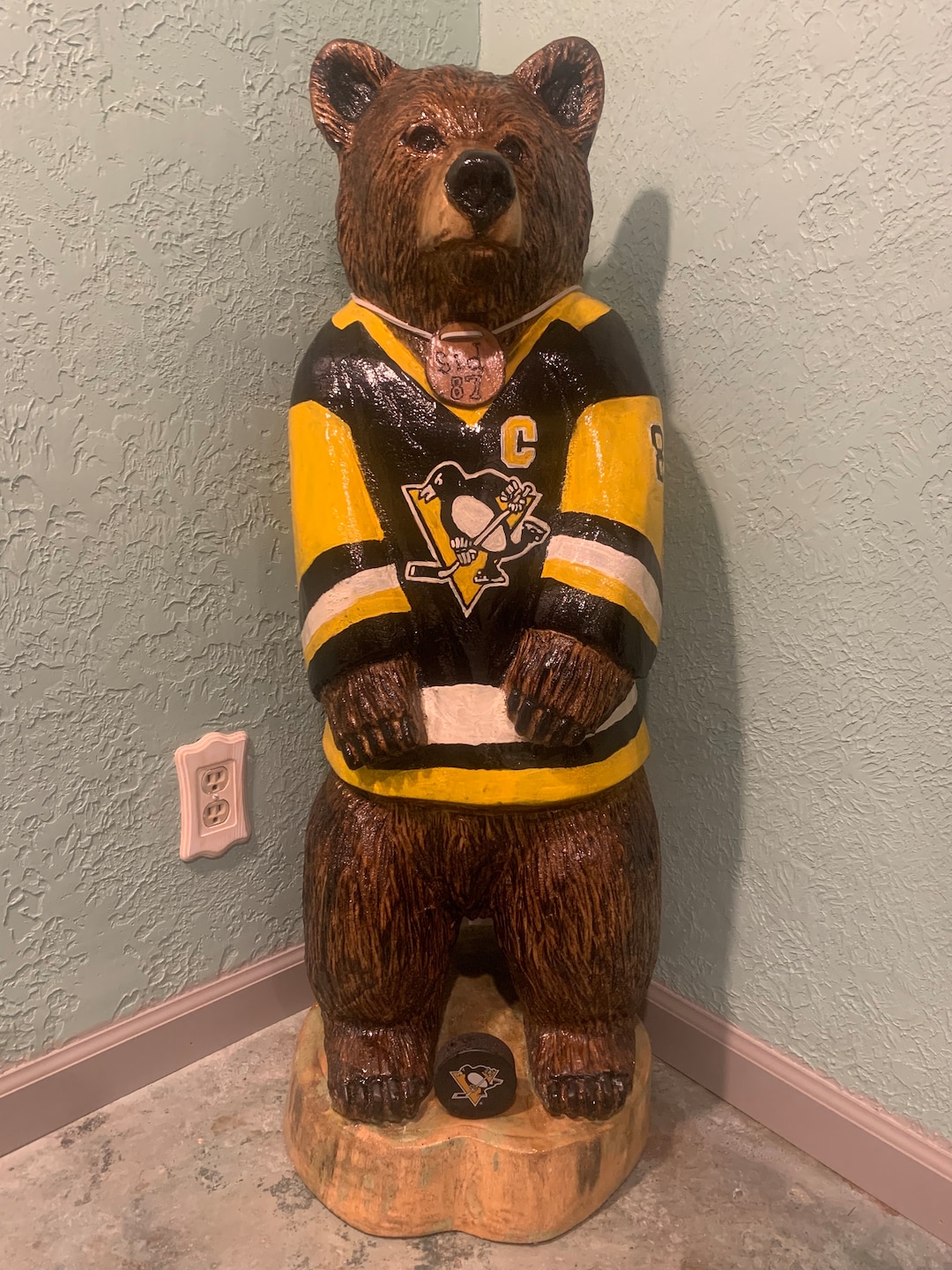 Chainsaw Carved Standing Bear Sculpture, Sid, Pittsburg Penguins Crosby ...