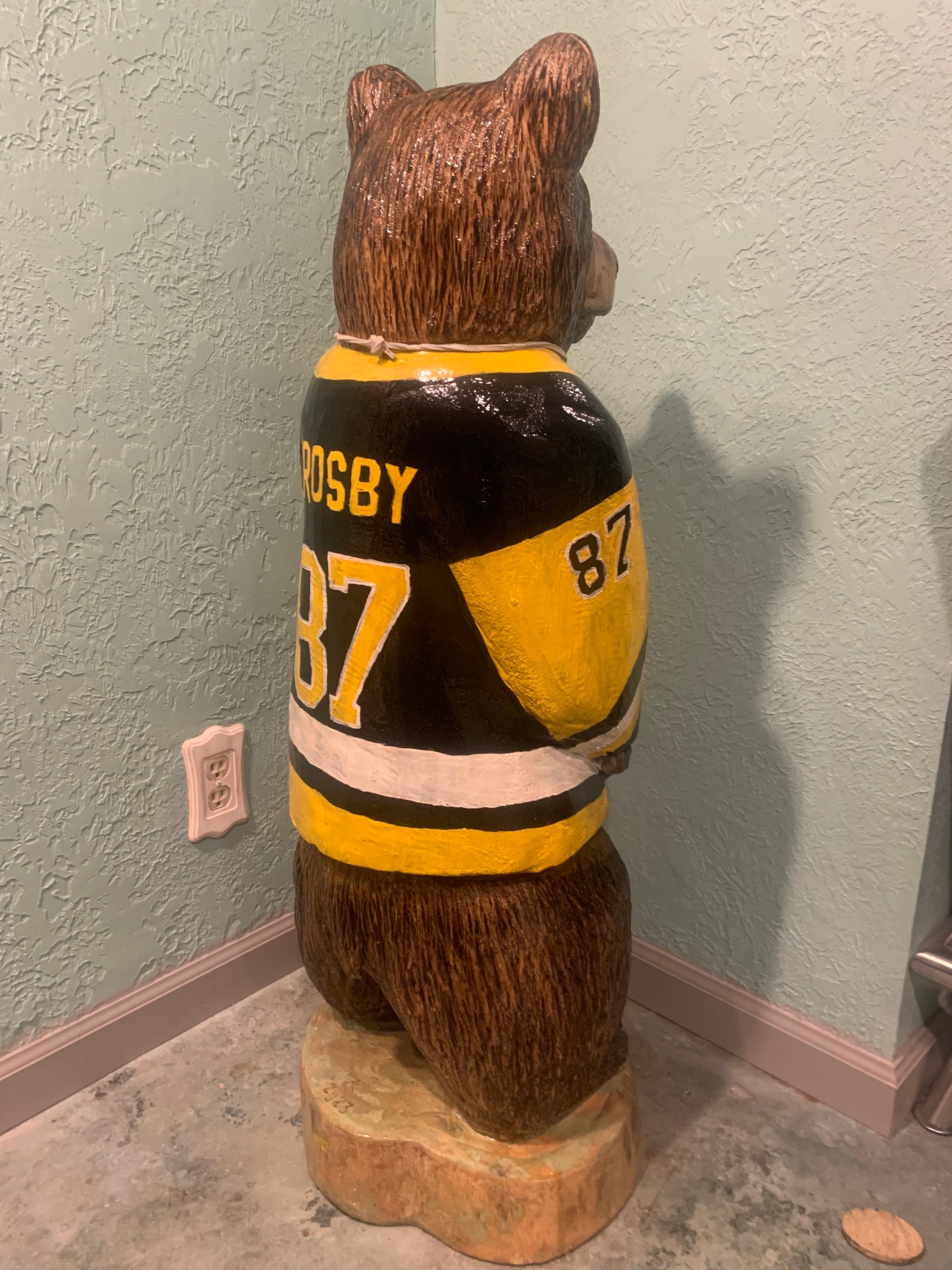 Chainsaw Carved Standing Bear Sculpture, Sid, Pittsburg Penguins Crosby ...
