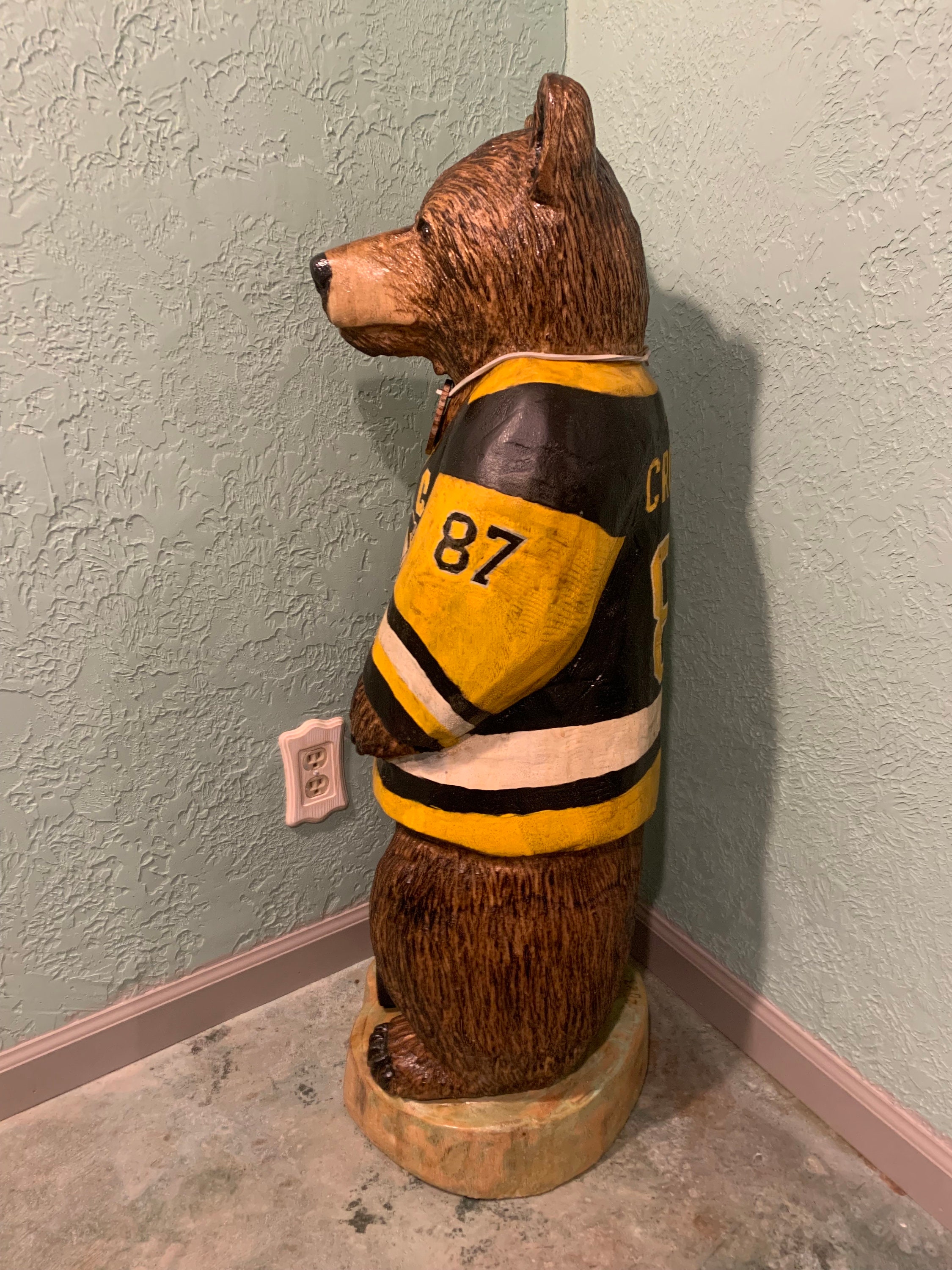 Chainsaw Carved Standing Bear, Sid, Pittsburg Penguins Jersey 87 Bear ...