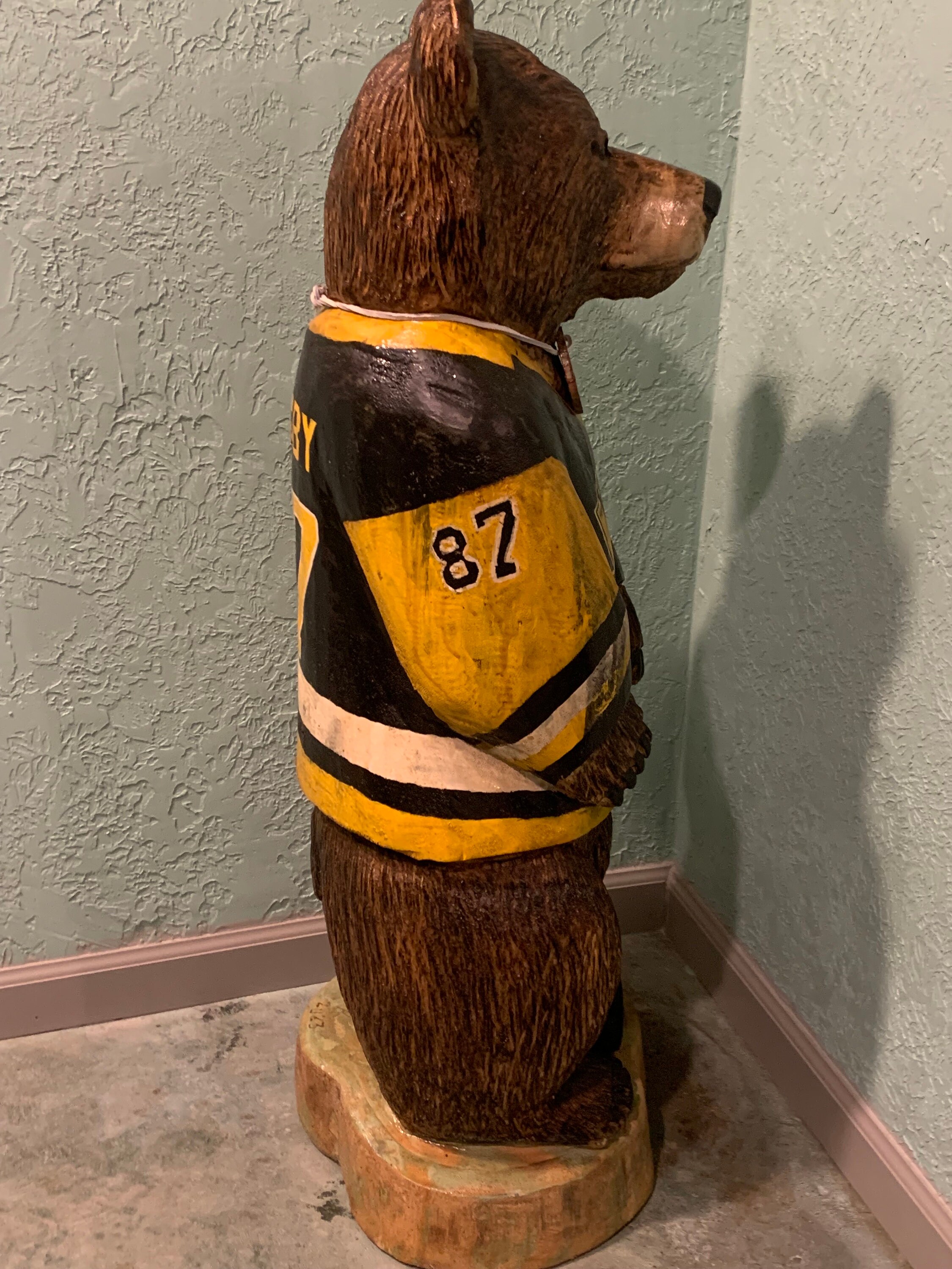 Chainsaw Carved Standing Bear, Sid, Pittsburg Penguins Jersey 87 Bear ...