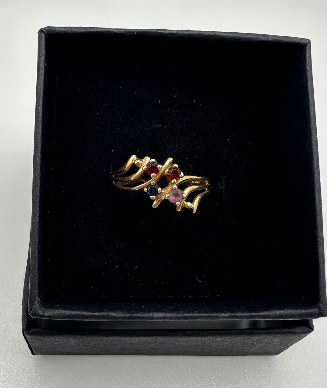 10K 417 Gold Ring W/ Garnet, Spinal, and Amethyst Approximately Size 6 ...
