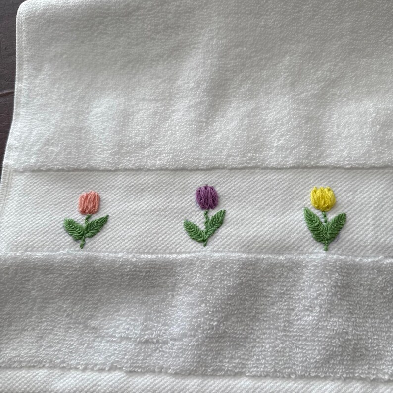 Tulips Hand Embroidered Hand Towel/wash Cloth Set - Etsy