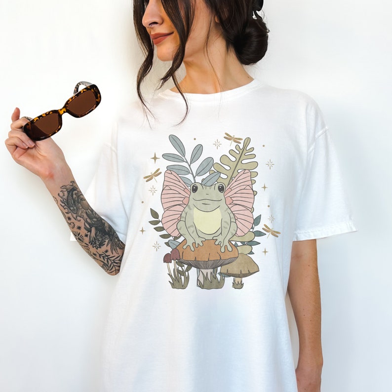 Cute Fairycore Frog Shirt, Cottagecore Fairy Frog, Comfort Colors ...