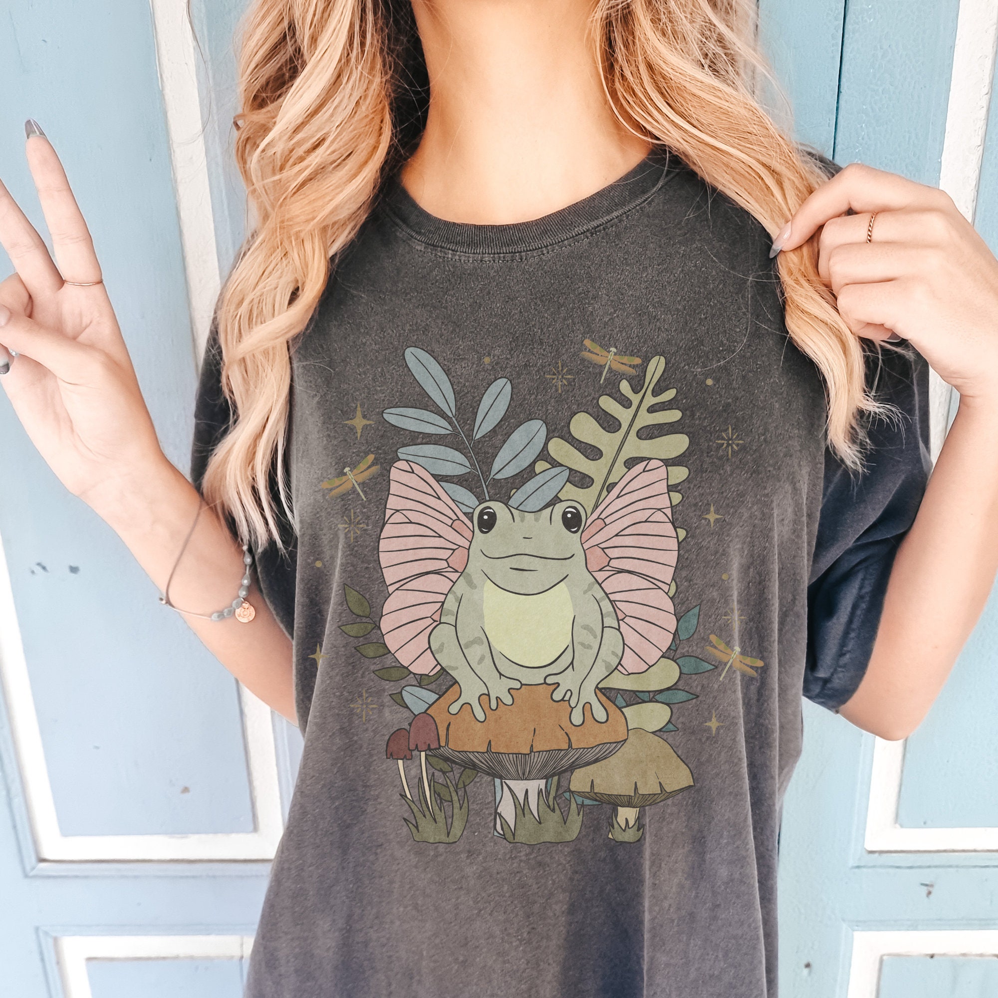 Cute Fairycore Frog Shirt, Cottagecore Fairy Frog, Comfort Colors ...