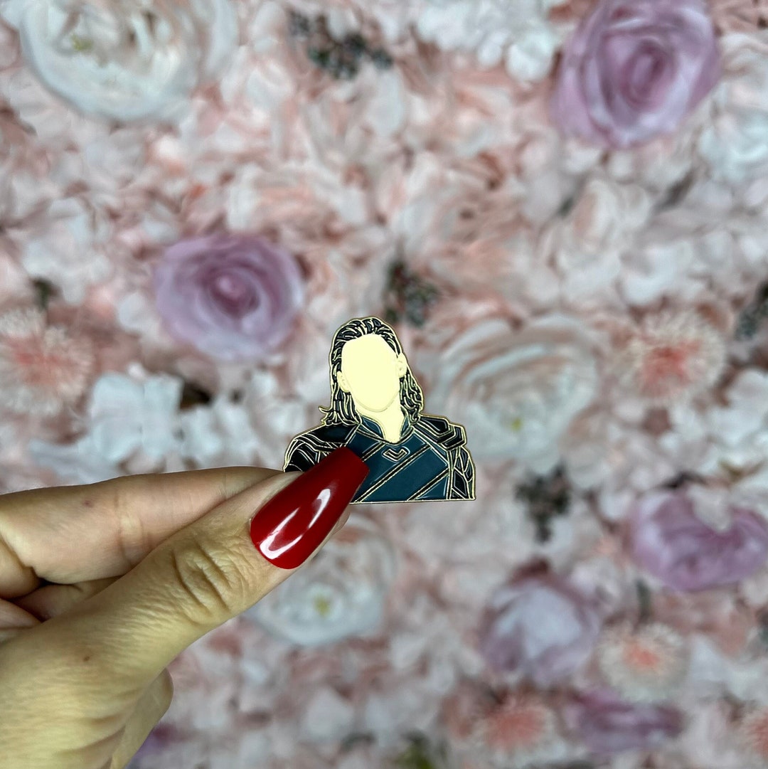 Loki Hard Enamel Pin Marvel Pins Marvel Loki Pin Avenger Decor Avengers ...