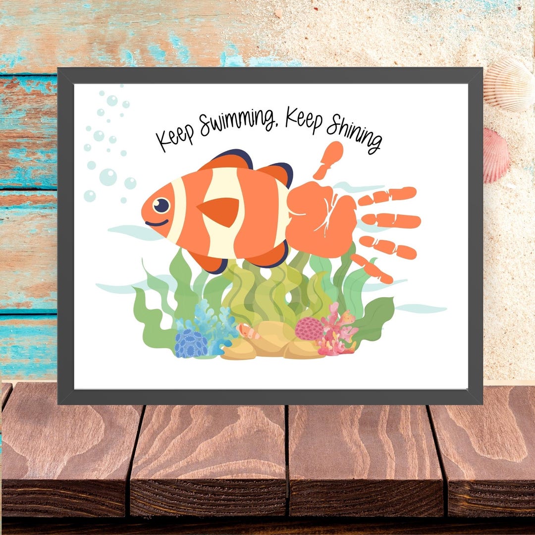 Fish Handprint Art, Summer Craft Ideas, Daycare Activities, Sea Animals ...