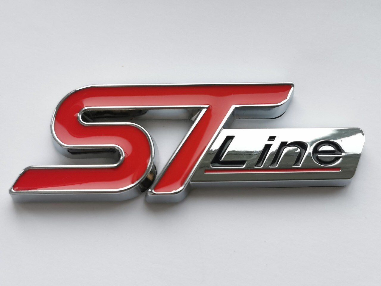 Red ST Line Silver Gloss Boot Badge Ford Focus Fiesta Puma Kuga ...