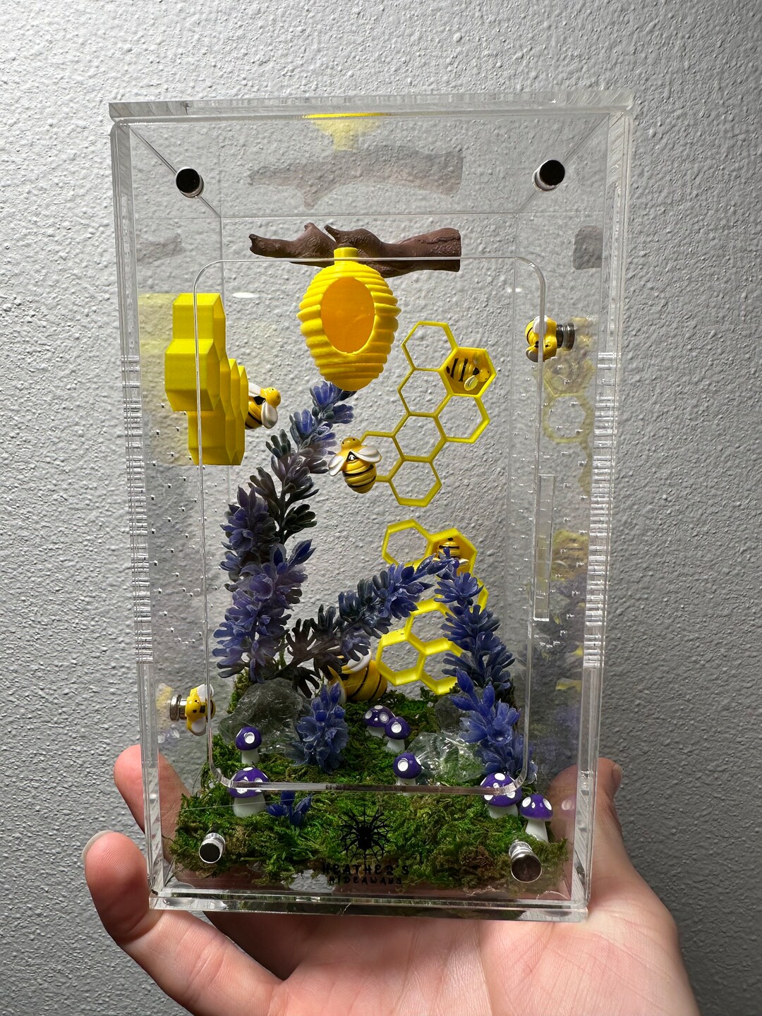 Bee Themed Enclosure - Etsy