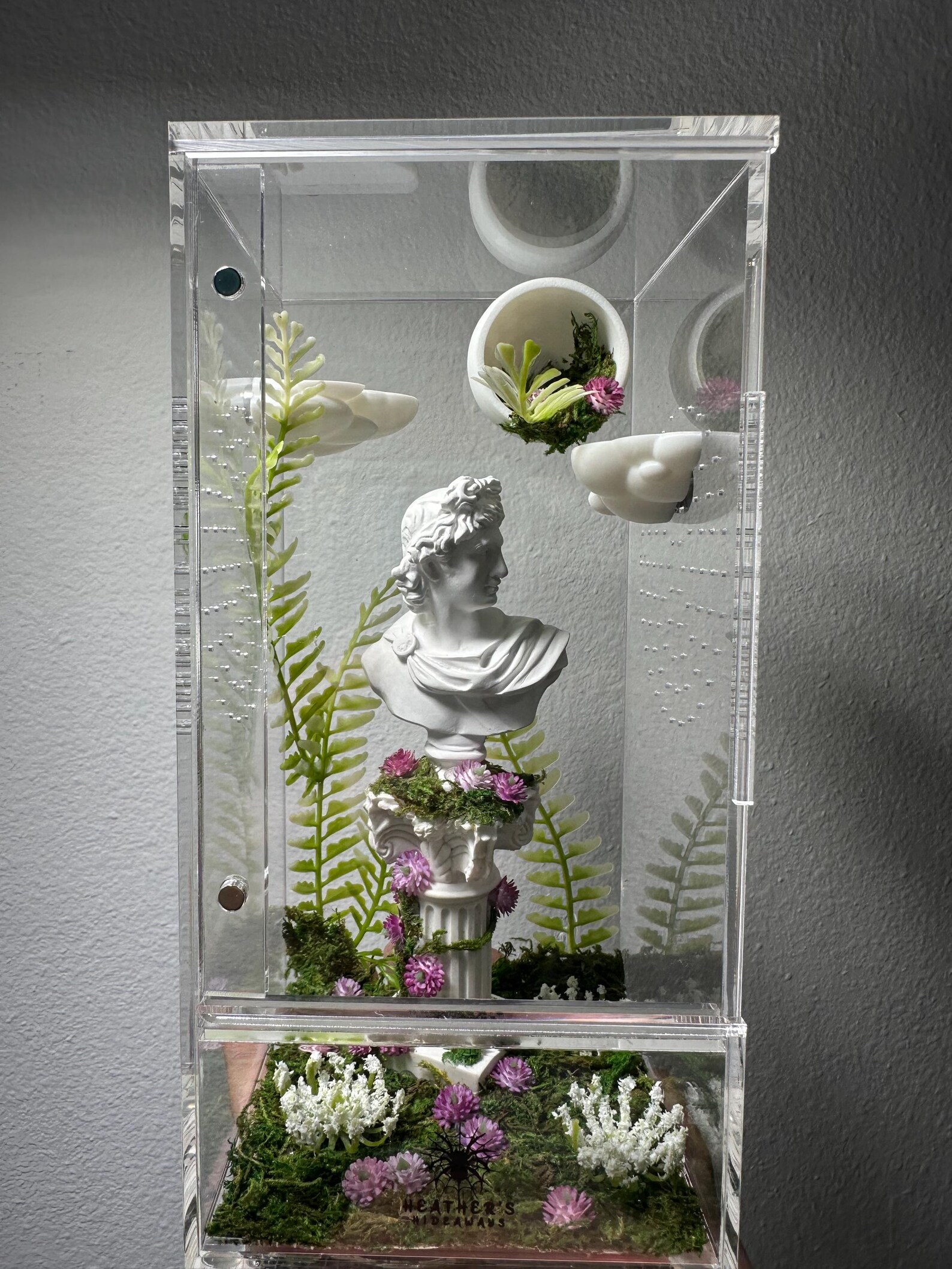 5x5x7 Bee Themed Enclosure - Etsy
