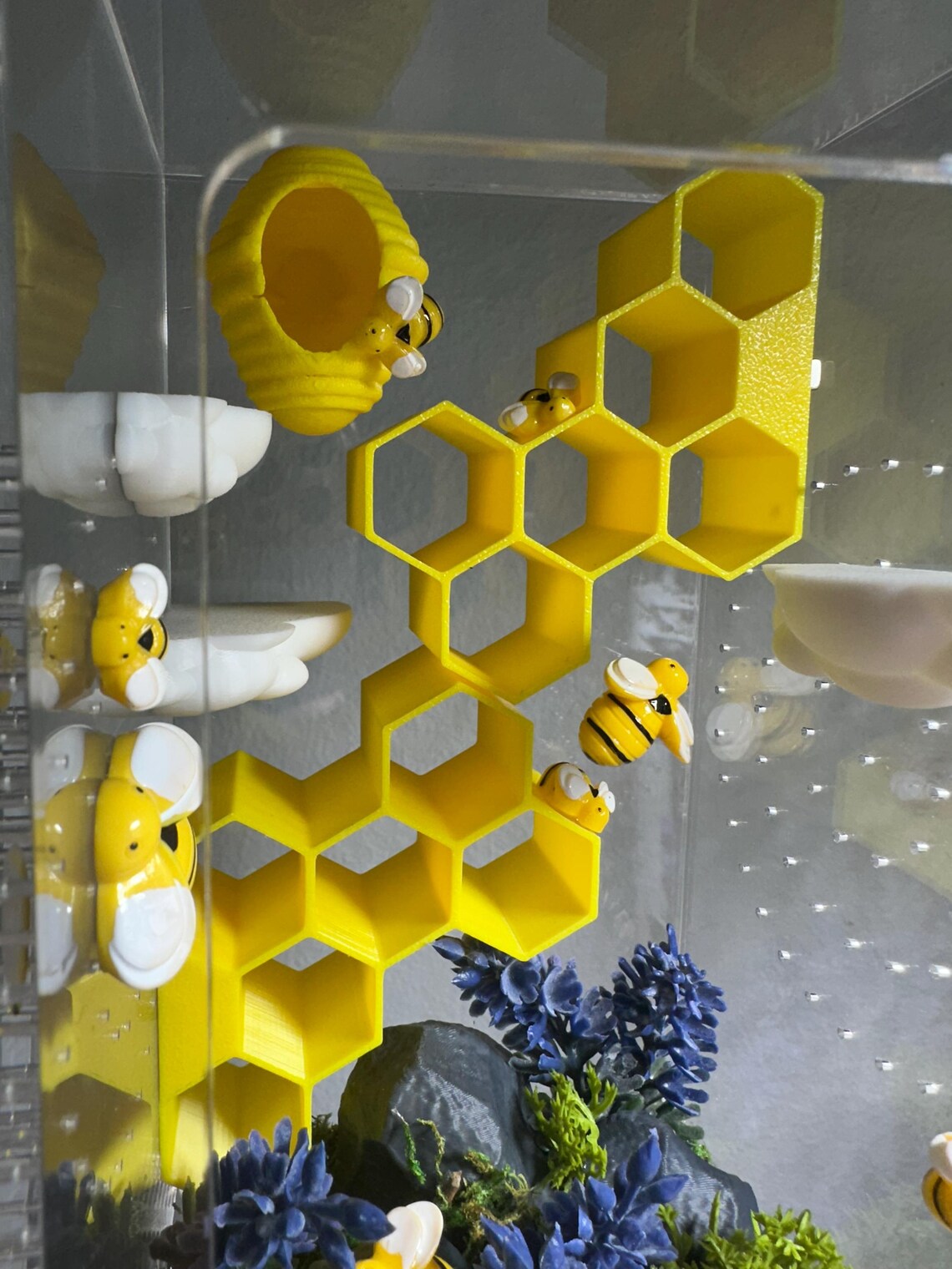 4x4x7 Bee Themed Enclosure - Etsy