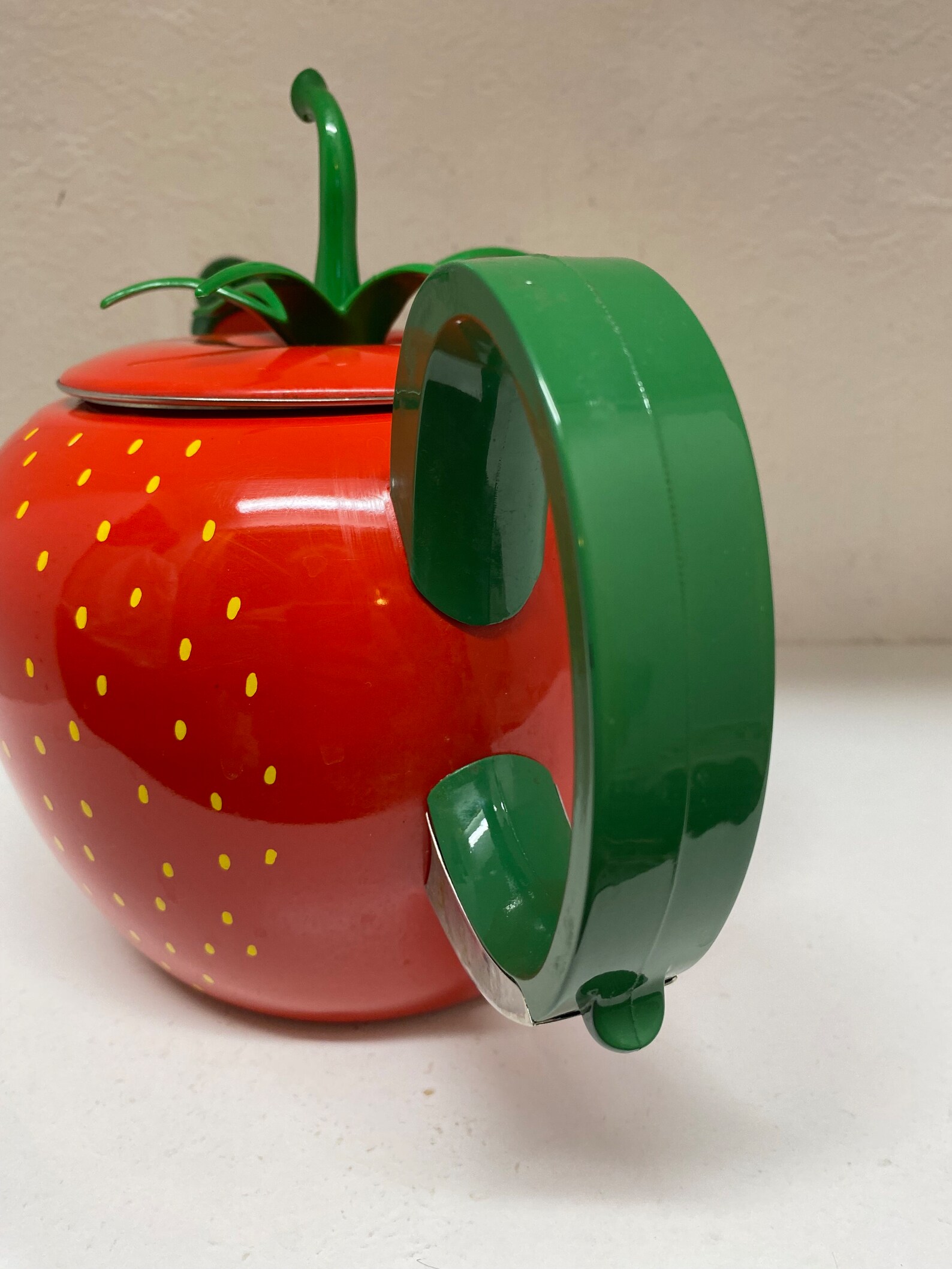 Vintage Copco Metal Strawberry Teapot - Etsy
