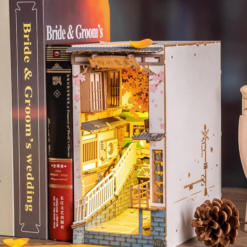 Japanese Book Nook - Etsy