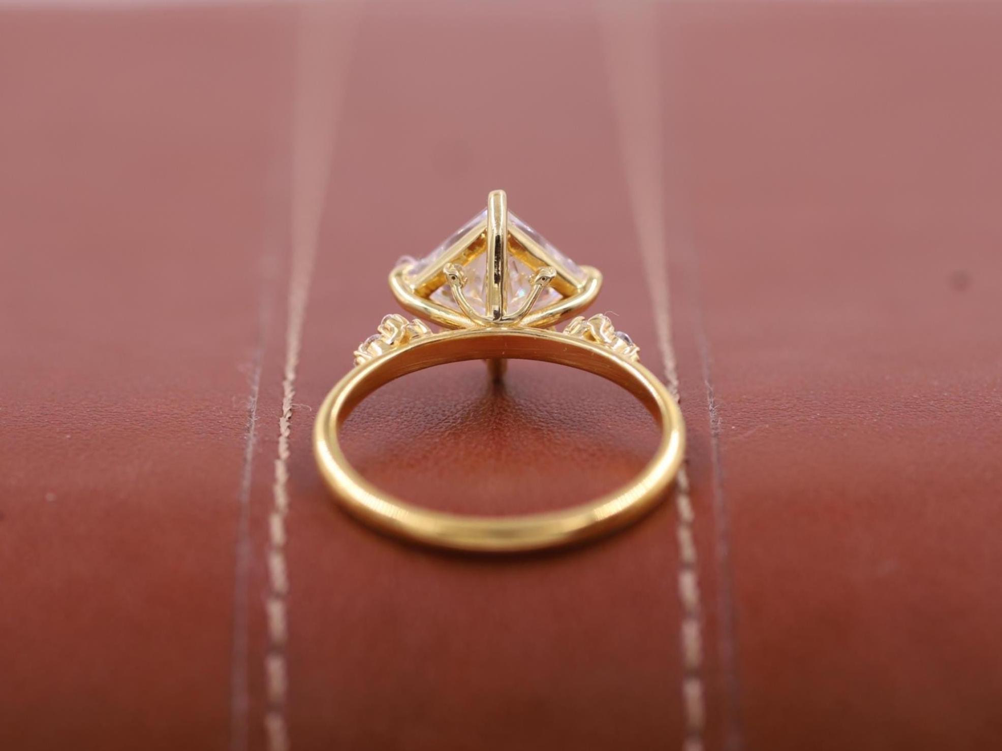 Cluster Diamond Ring, Compass Prong Set Ring, Princess Cut CZ Diamond ...