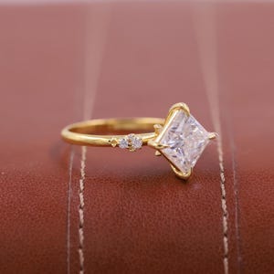 Cluster Diamond Ring, Compass Prong Set Ring, Princess Cut CZ Diamond ...