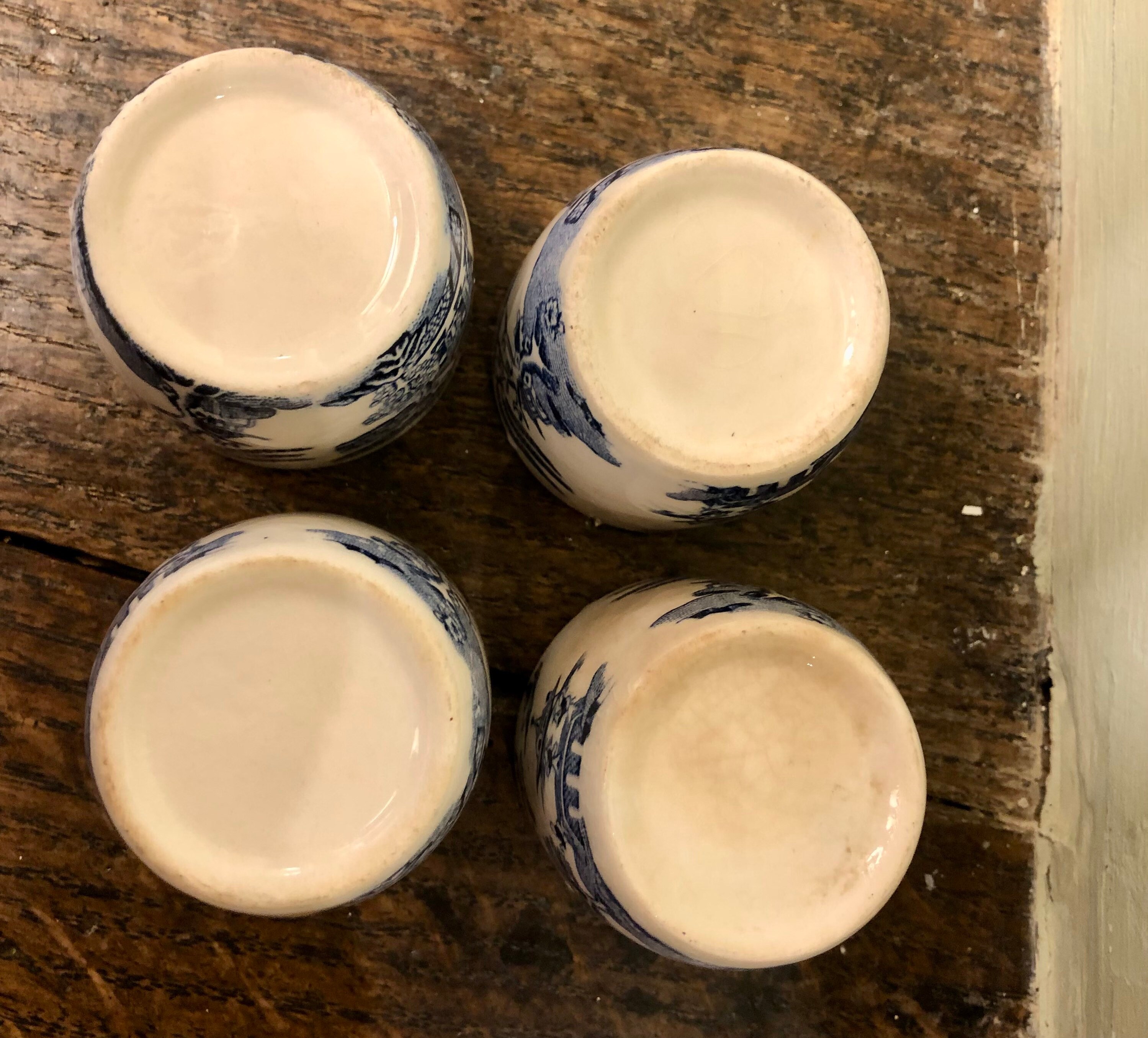 Four Vintage Blue Willow Pattern Eggcups - Etsy