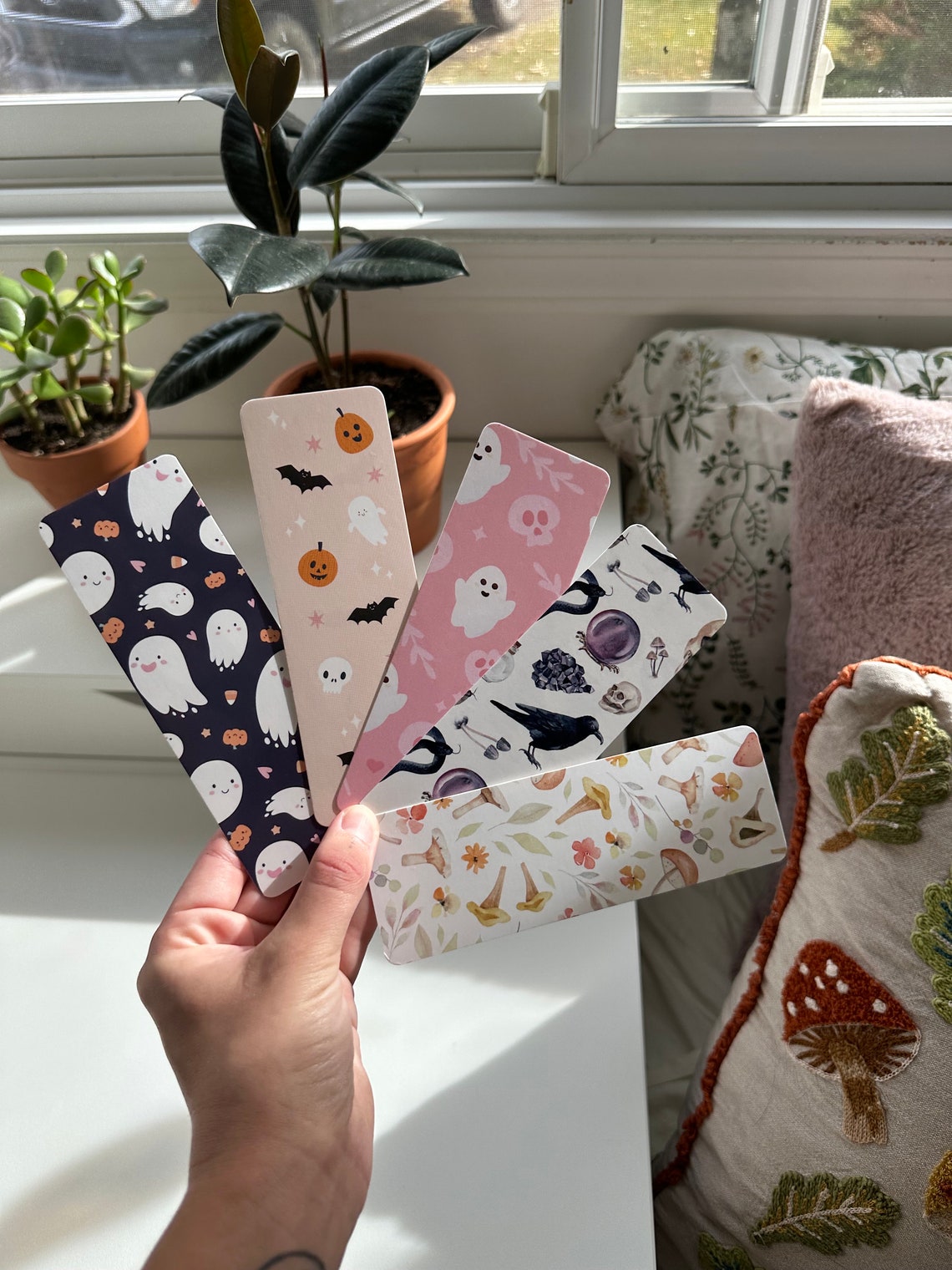 Spooky Bookish Bookmarks Bundle Pack of 5 | Cute Ghosties, Halloween ...