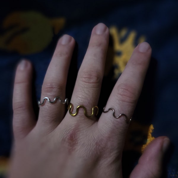 Squiggle Ring - Etsy