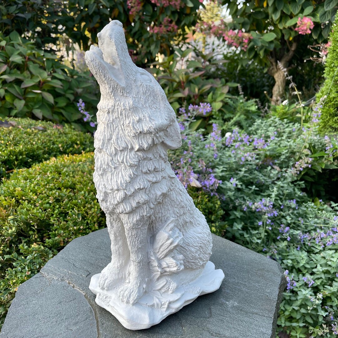 15 Concrete Coyote Garden Statue Large Outdoor Sitting Wolf Howling ...