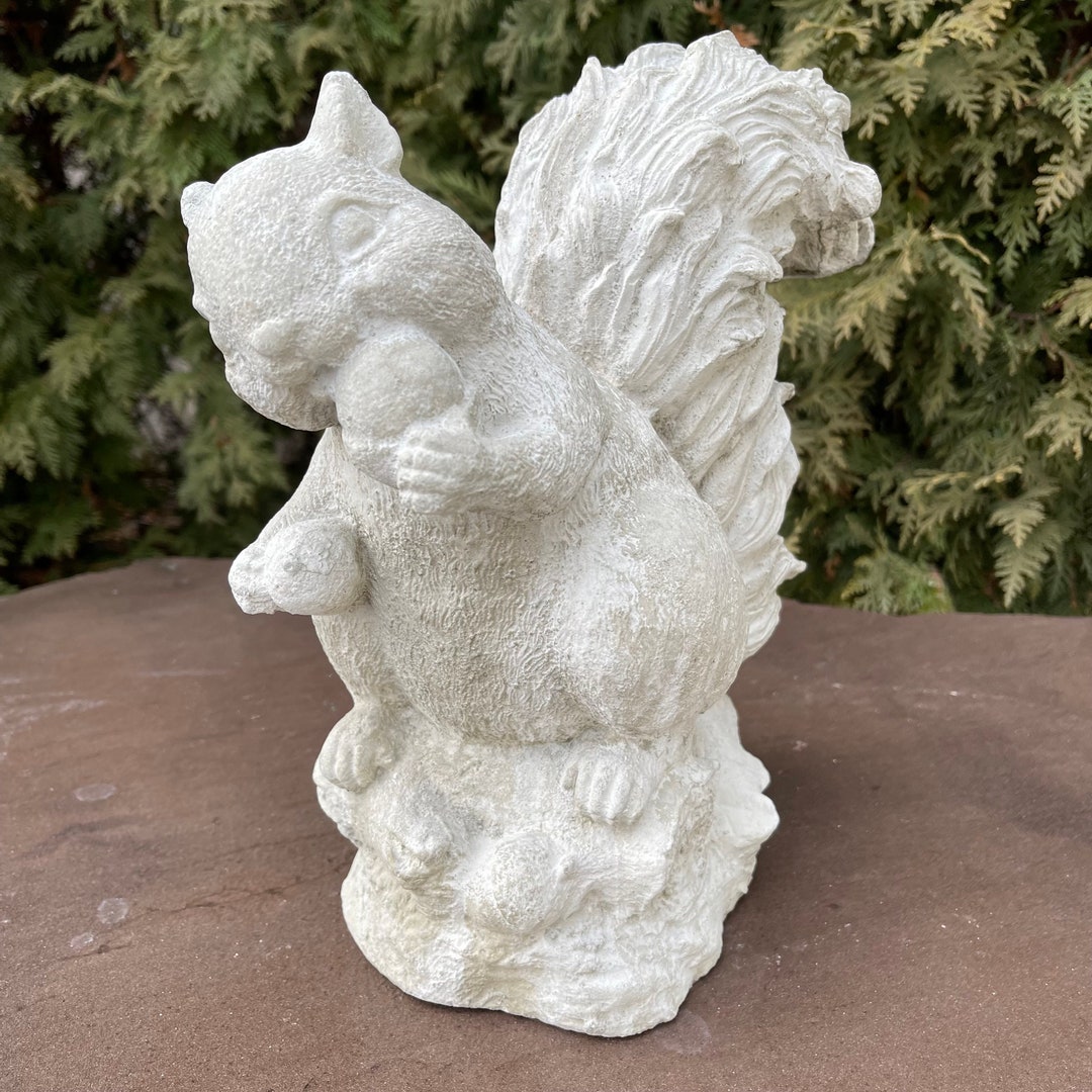 Concrete Squirrel Garden Statue for 11 Large Outdoor Cement Chipmunk ...