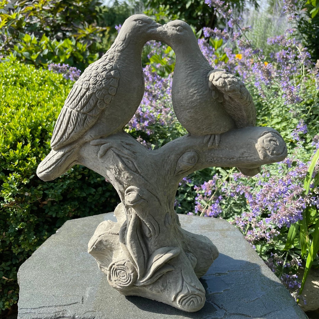 15 Outdoor Bird Garden Statue Large Concrete Kissing Dove Decor Cement ...
