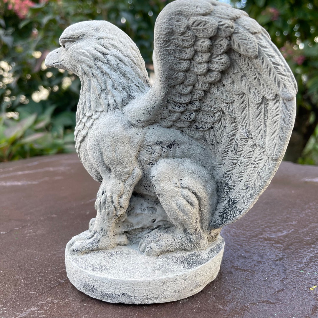 Cement Griffin Garden Statue Outdoor Concrete 6.5 Yard Ornament Cast ...