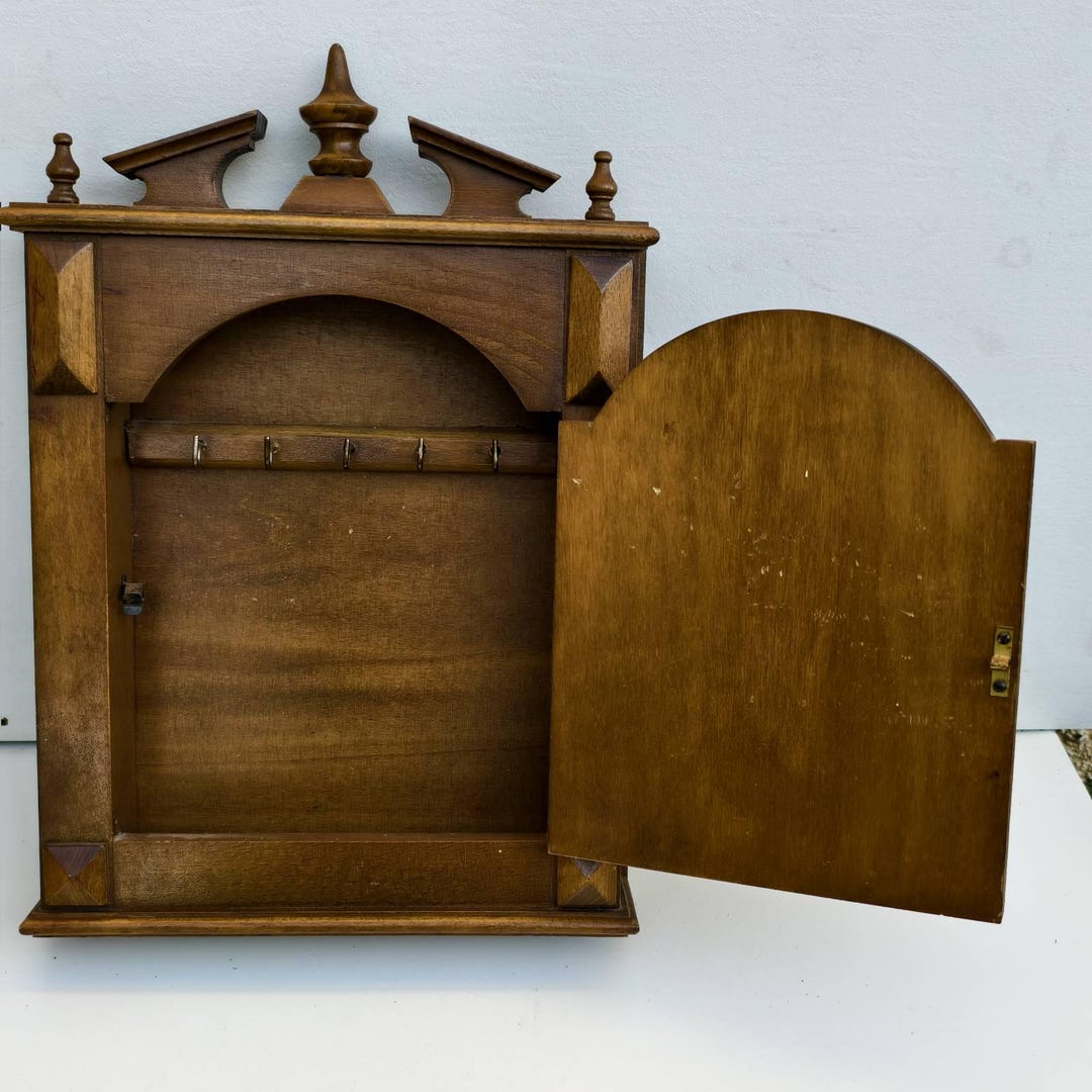 Hand-carved Wooden Keys Box. - Etsy