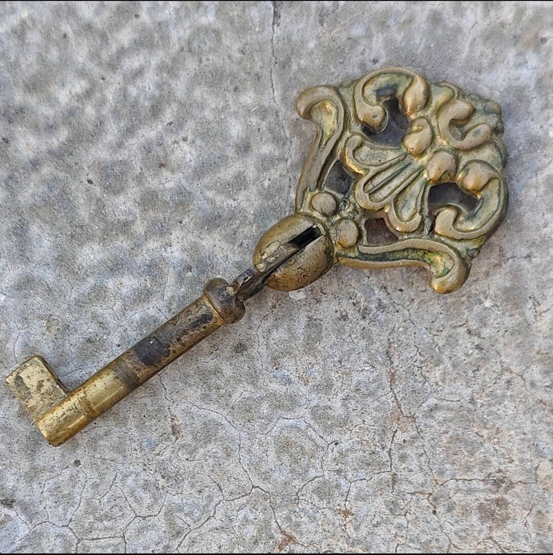 Old Brass Key Vintage Furniture Skeleton Key - Etsy