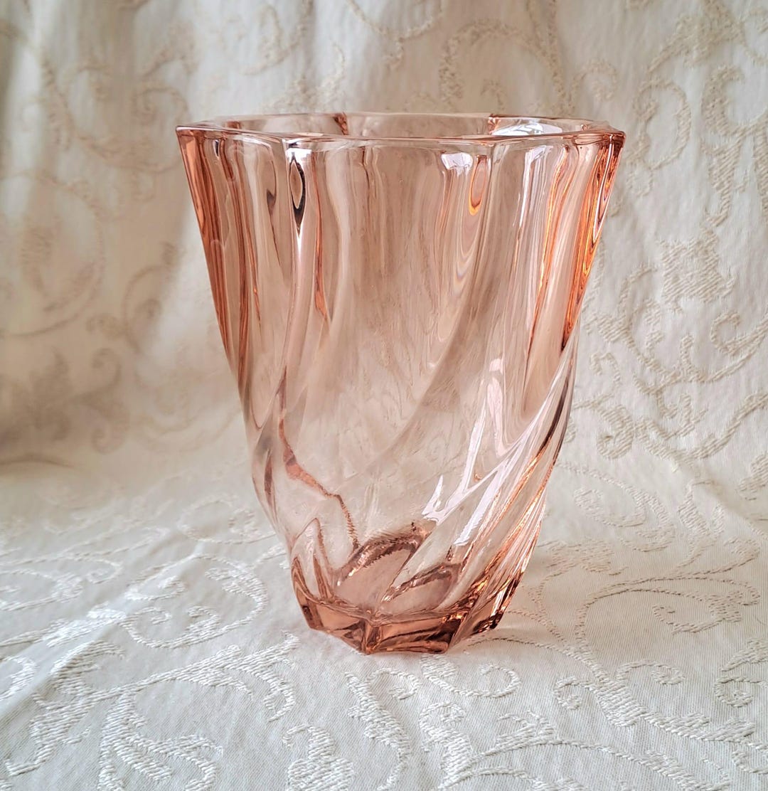 1960s Luminarc Rosalina Pink French Spiral Swirl Art Glass Vase Thick ...