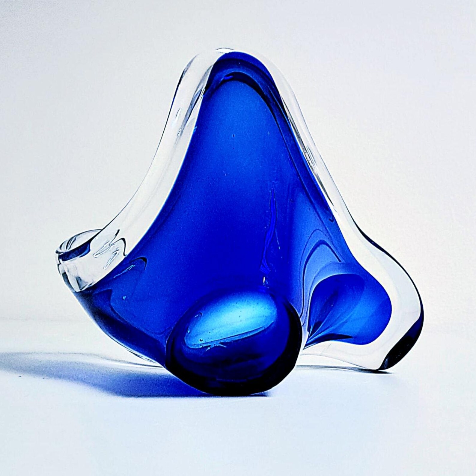 1970s Bayel French Blue Clear Blown Glass Sculpted Bowl Freeform Glass ...