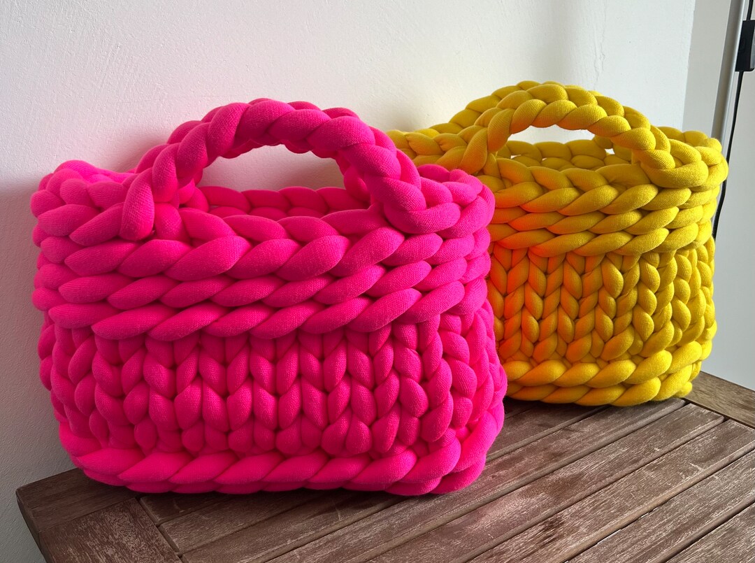 Knitting Instructions With Video for Chunky Knit Bag leoni. Easy to ...