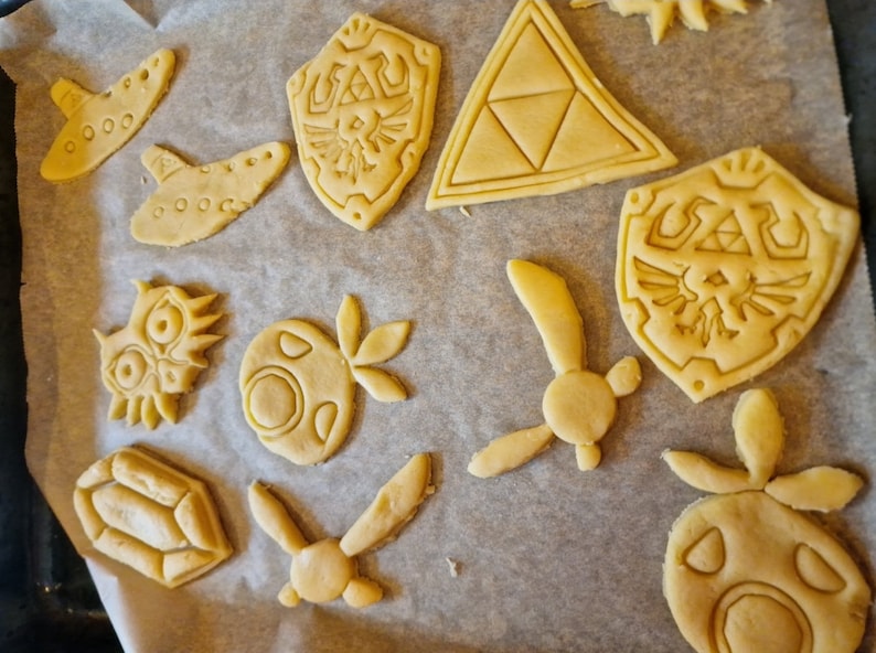 Legend of Zelda Cookie Cutters Navi, Rupee, Majoras Mask, Deku Mask ...